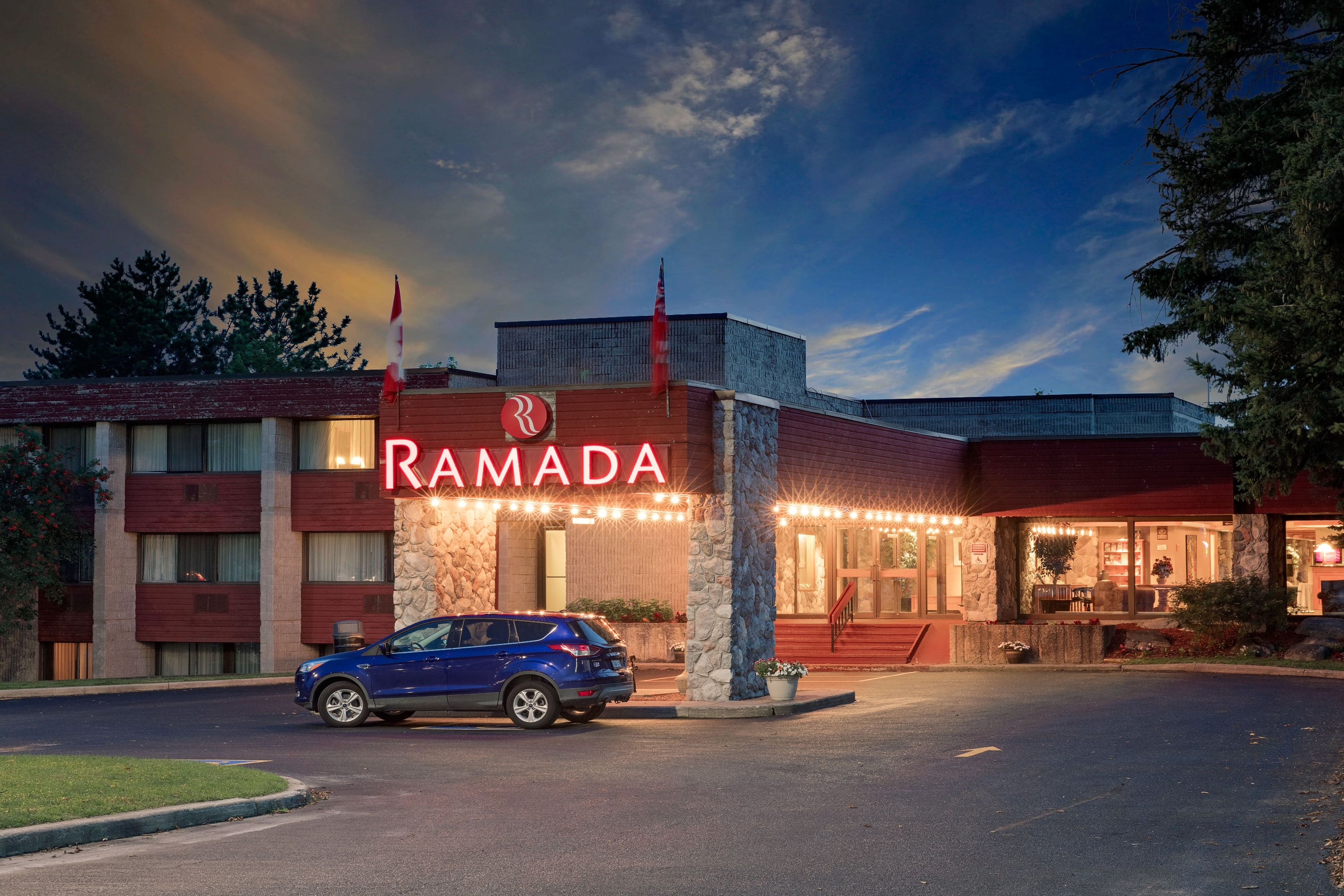 Ramada by Wyndham Pinewood Park Resort North Bay | North Bay, ON Hotels