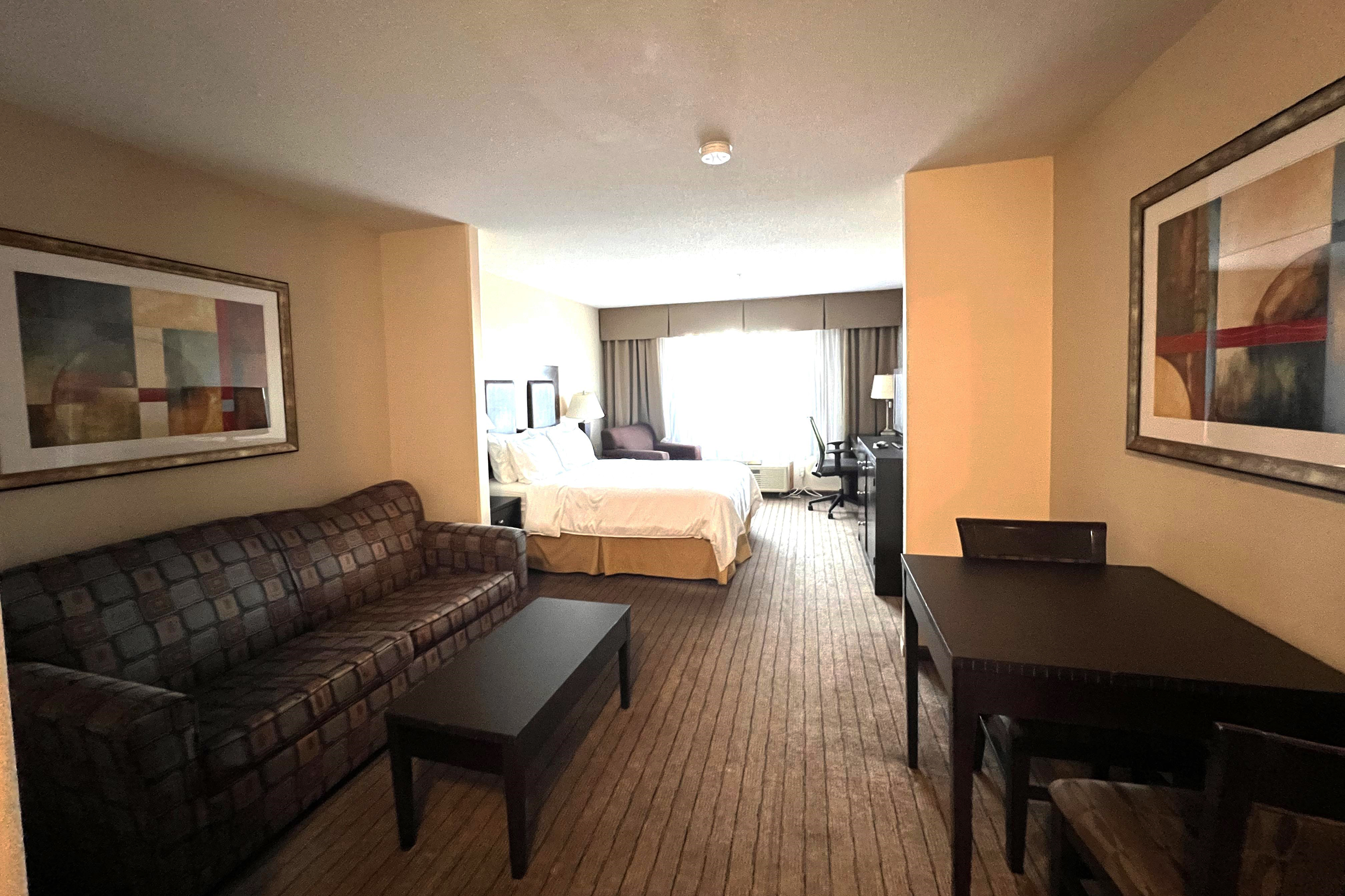 Ramada by Wyndham Prince Albert | Prince Albert, SK Hotels