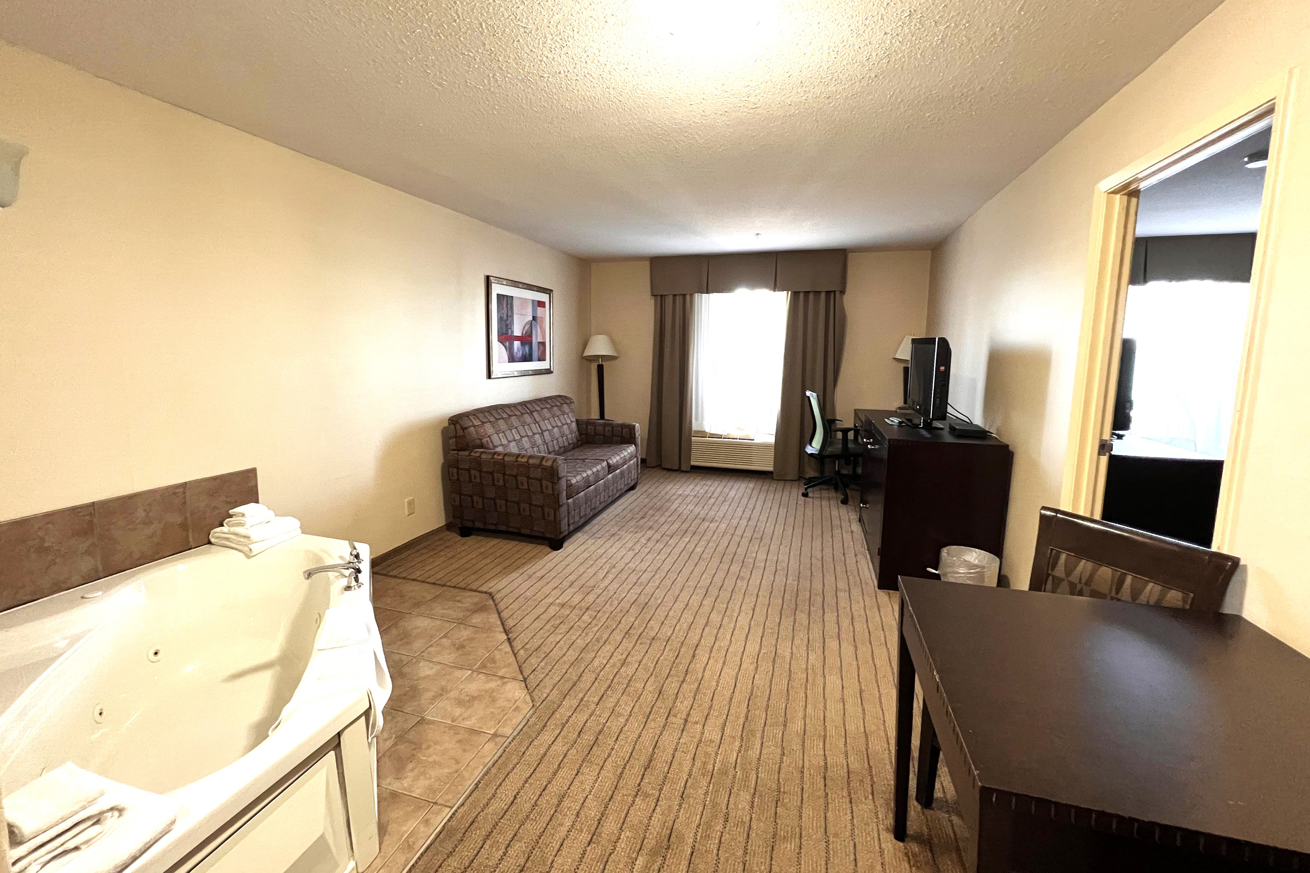 Ramada by Wyndham Prince Albert | Prince Albert, SK Hotels