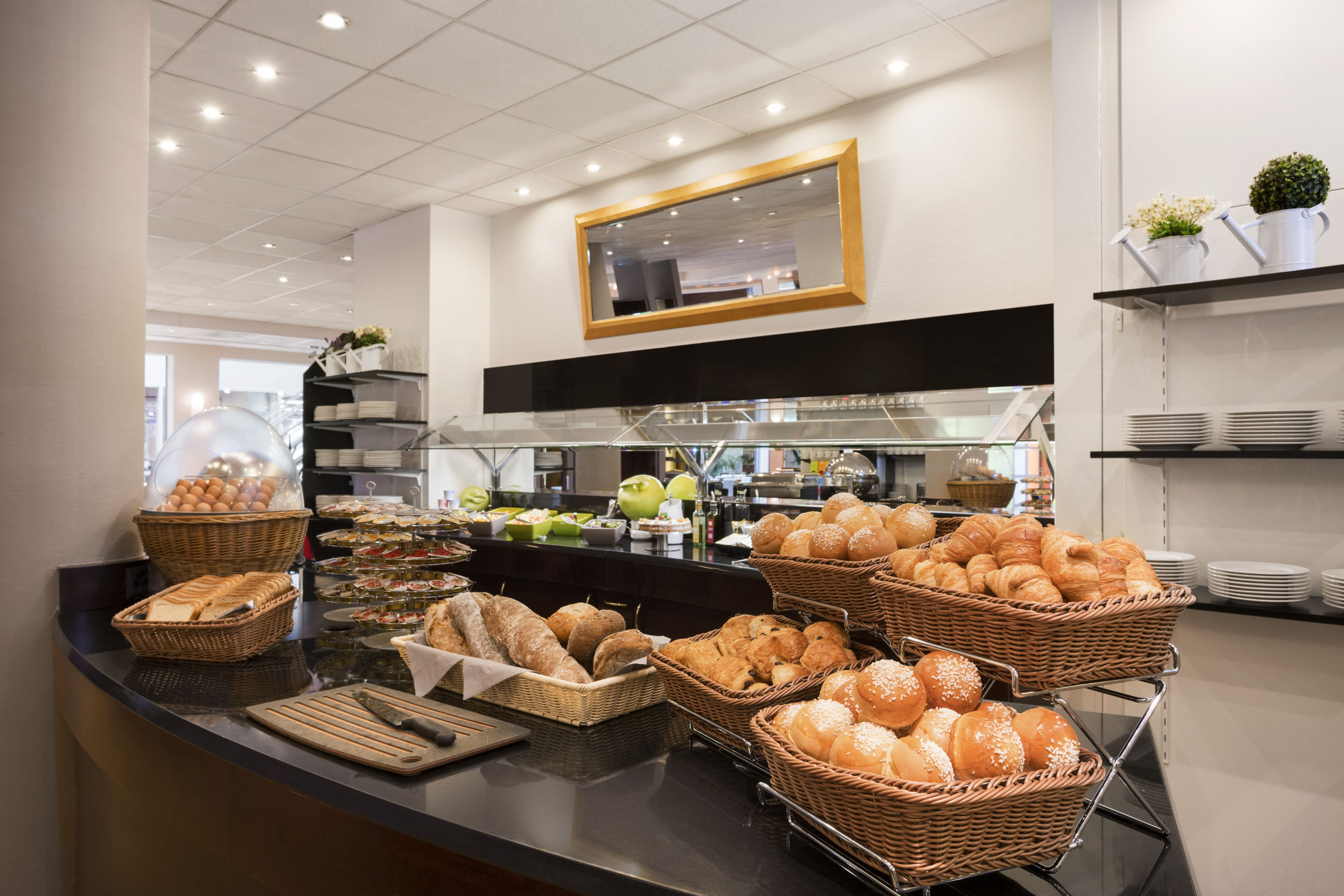 Ramada Encore by Wyndham Geneva | Geneve, Switzerland Hotels