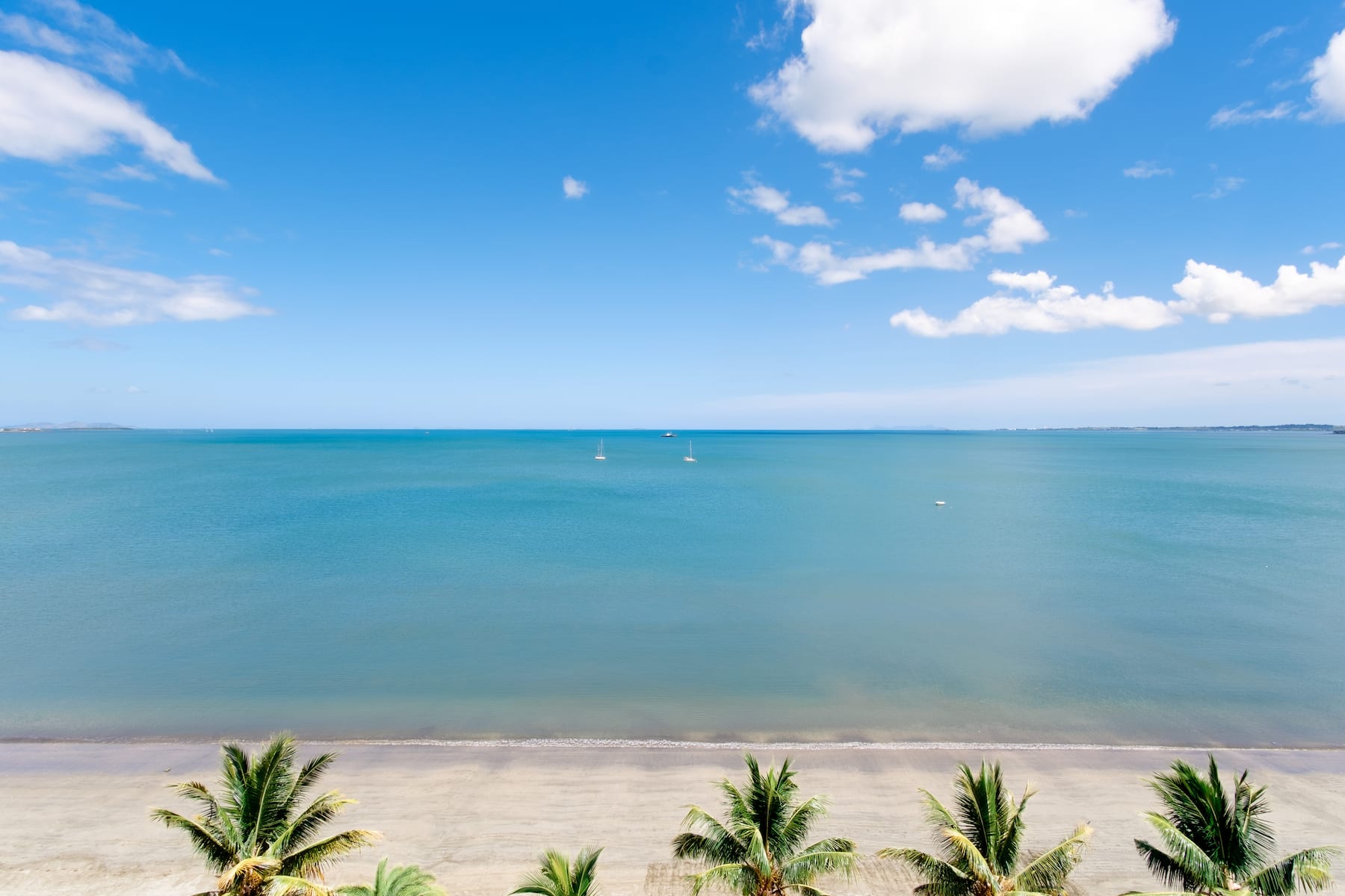 Ramada Suites By Wyndham Wailoaloa Beach Fiji Nadi Fj Hotels