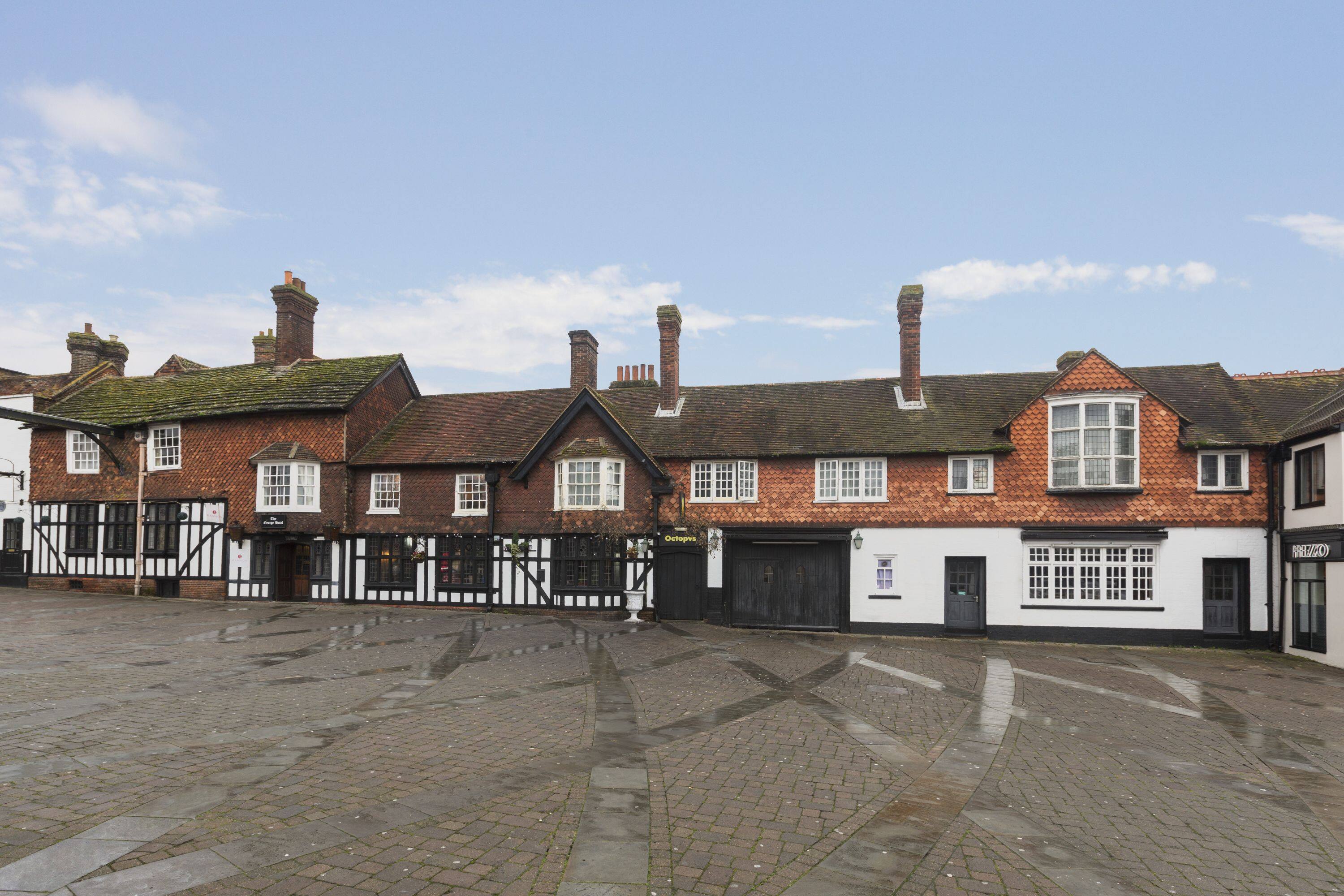 Ramada by Wyndham Crawley Gatwick | Crawley, GB Hotels