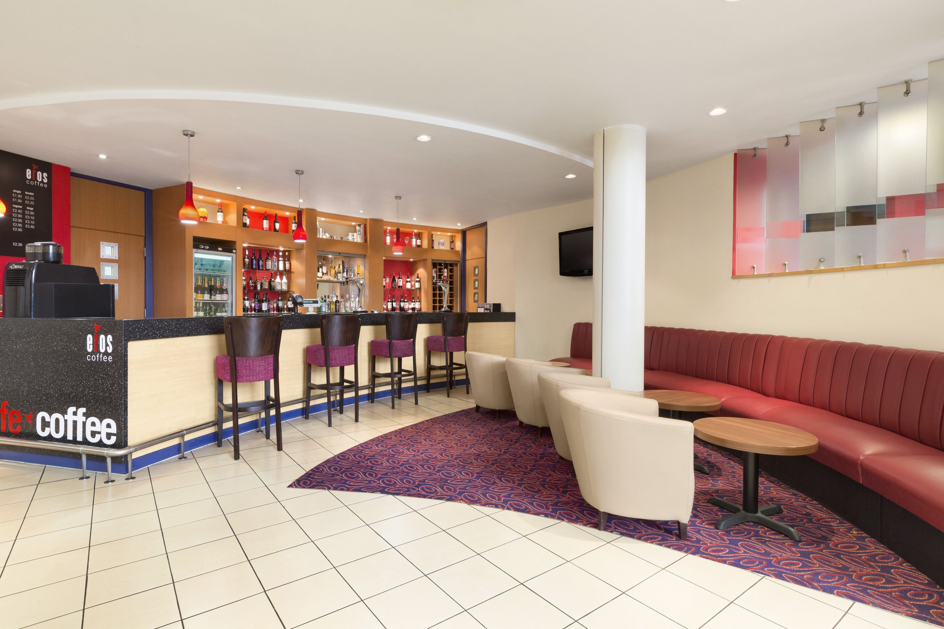 Ramada by Wyndham London North M1 | London, GB Hotels