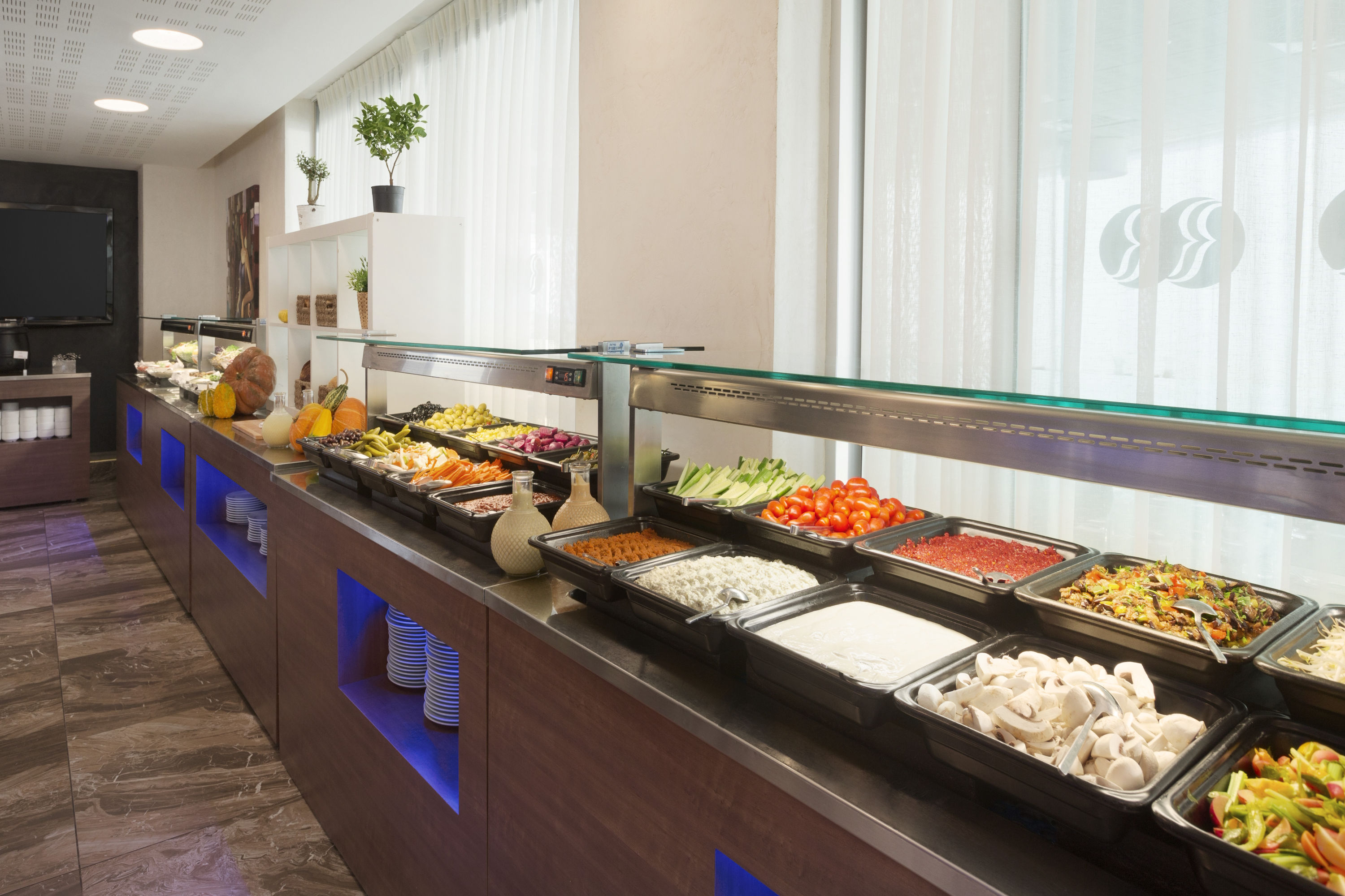Ramada Hotel & Suites by Wyndham Netanya | Netanya, IL Hotels