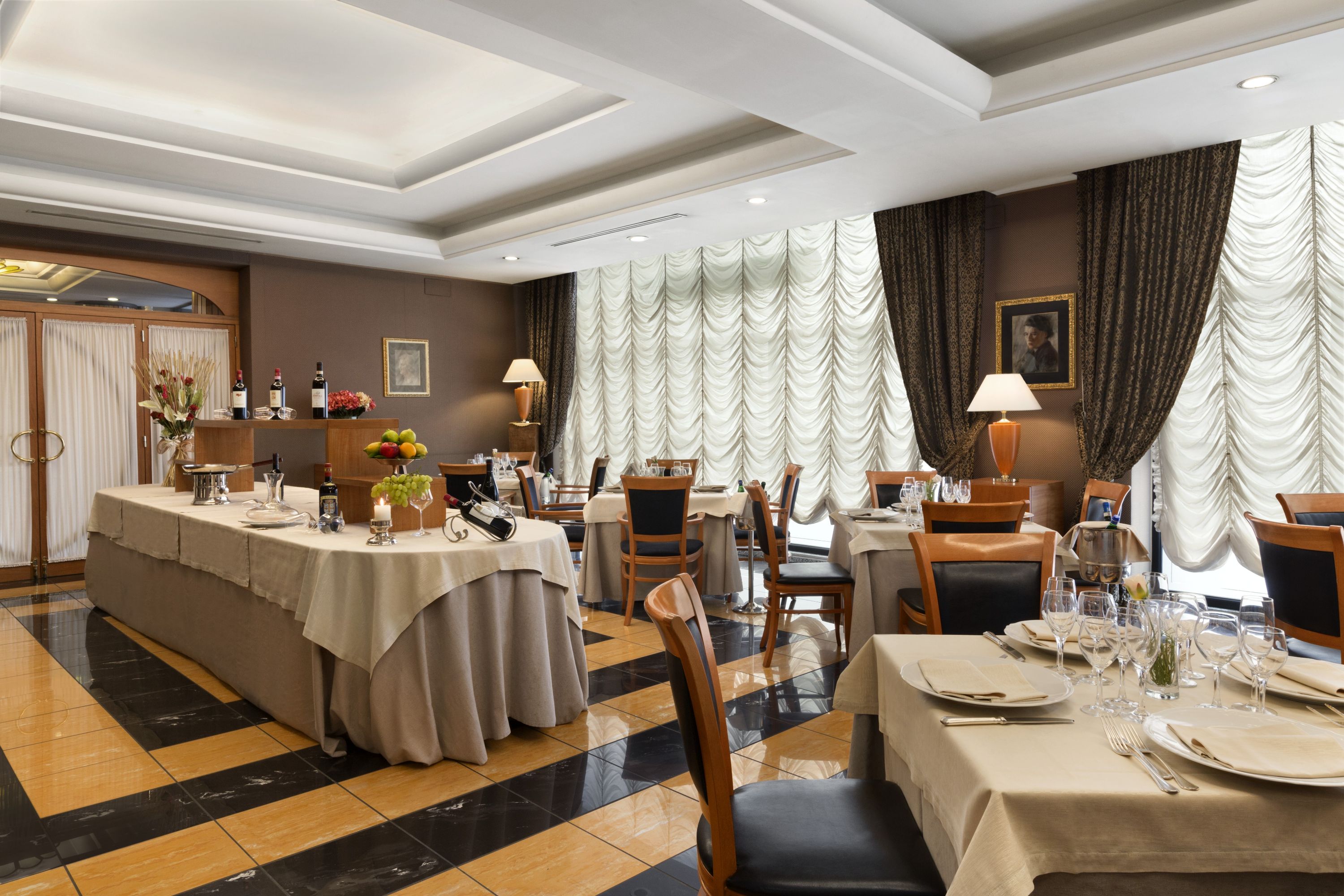 Ramada by Wyndham Naples | Napoli, IT Hotels
