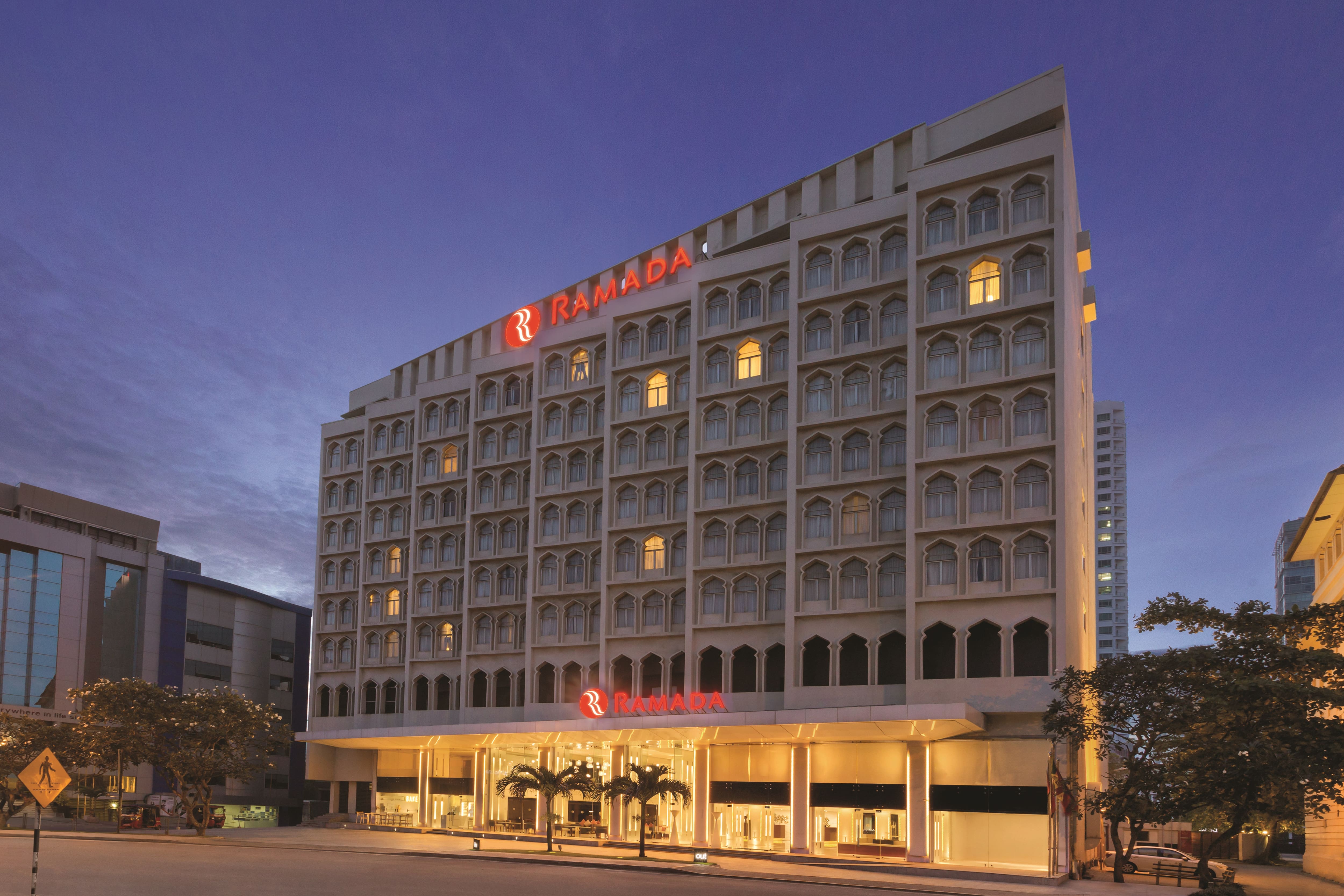 Ramada by Wyndham Colombo | Colombo, LK Hotels