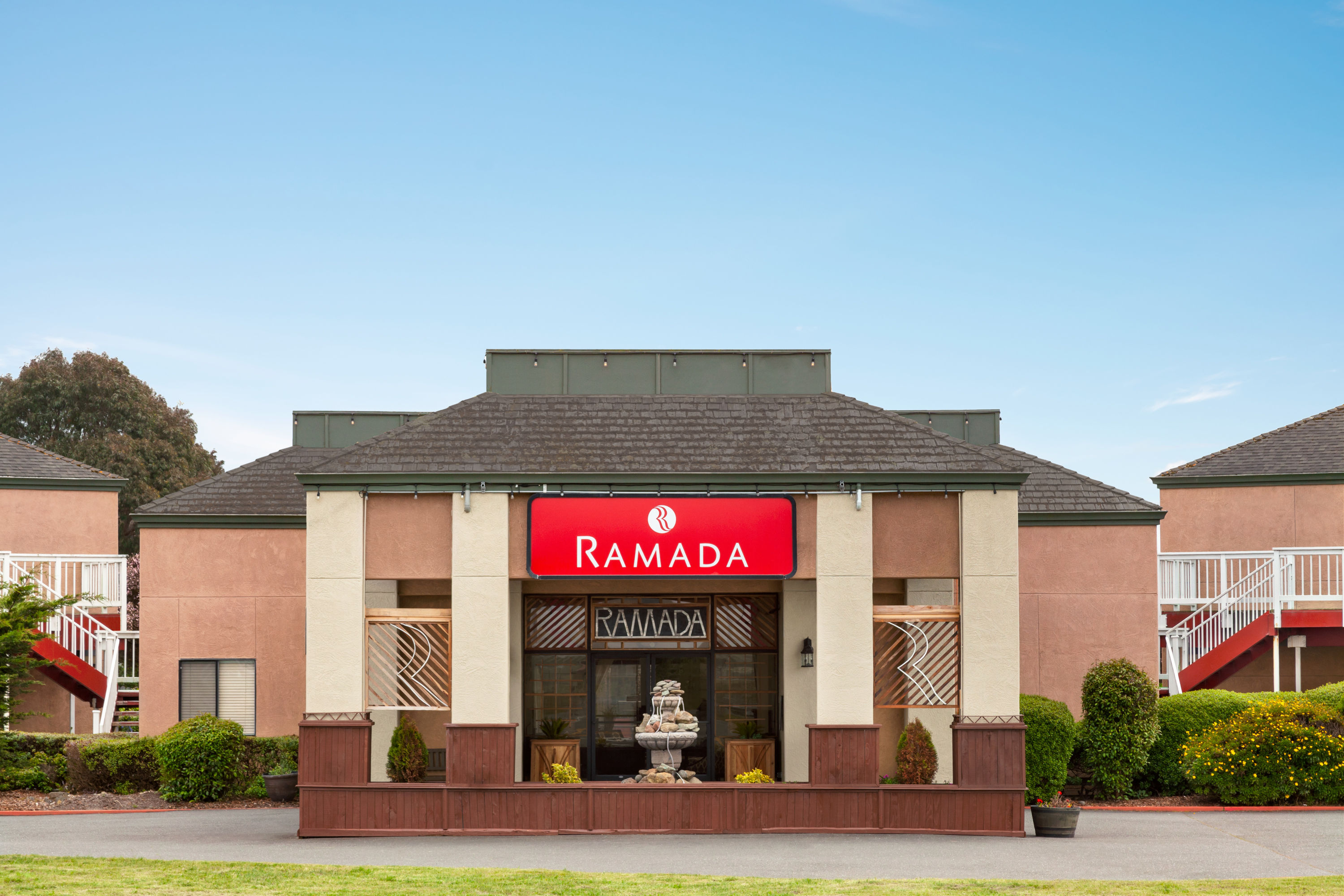 Ramada by Wyndham Arcata | Arcata, CA Hotels