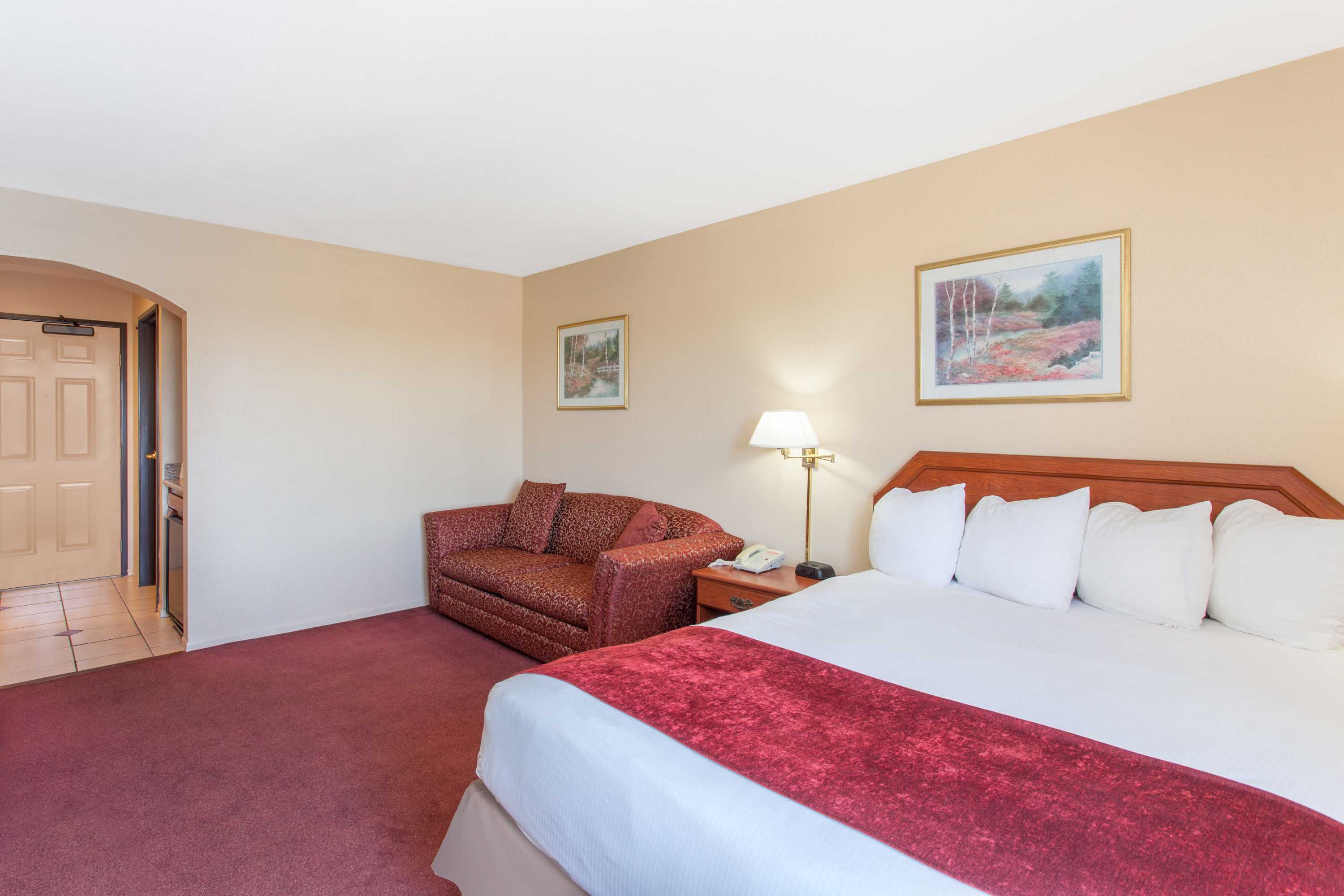 Ramada by Wyndham Fresno Northwest | Fresno, CA Hotels