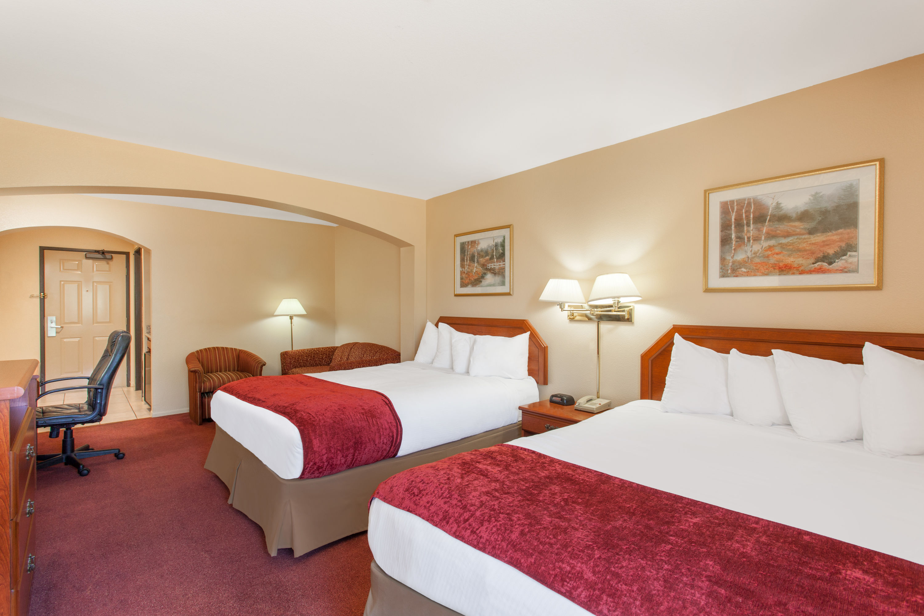 Ramada by Wyndham Fresno Northwest | Fresno, CA Hotels