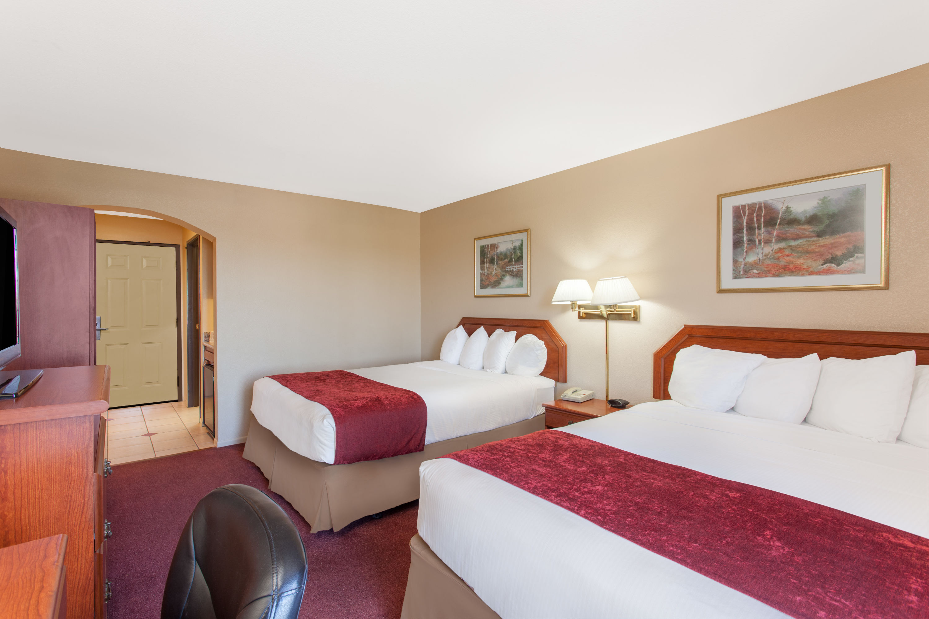 Ramada by Wyndham Fresno Northwest | Fresno, CA Hotels