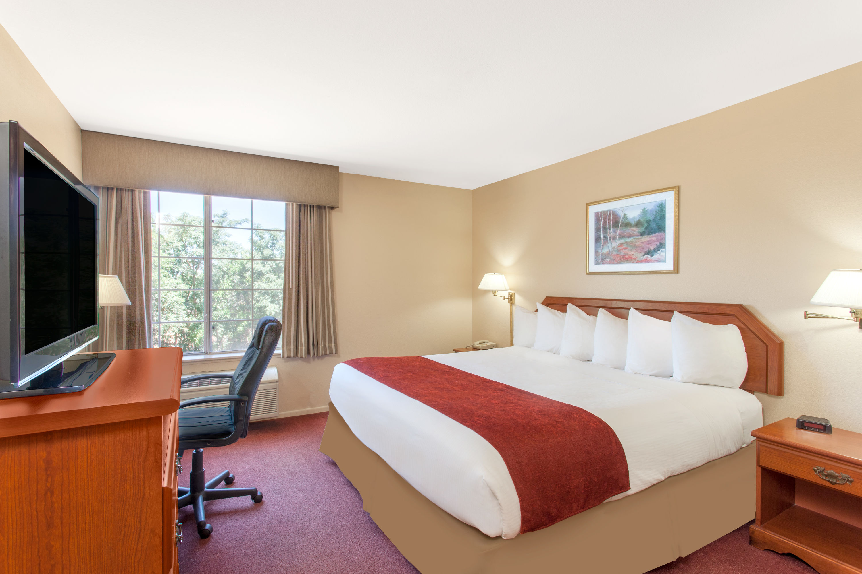 Ramada by Wyndham Fresno Northwest | Fresno, CA Hotels