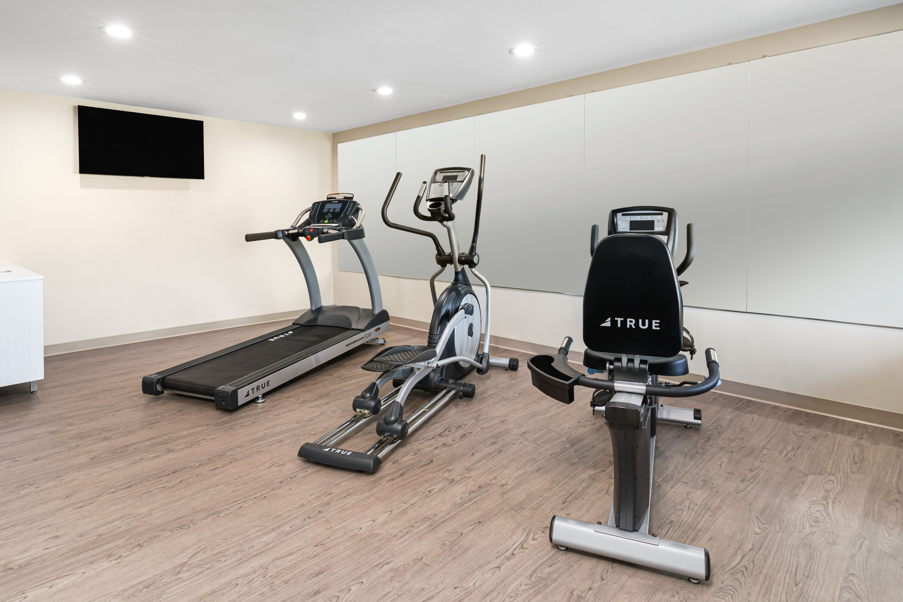 Ramada by Wyndham Modesto Yosemite Area | Modesto, CA Hotels