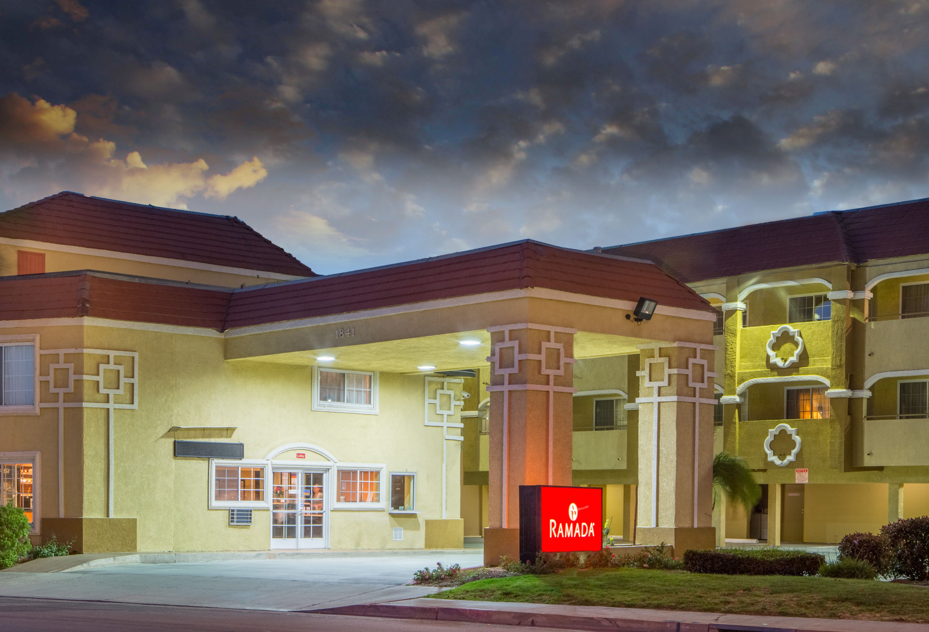 Ramada by Wyndham Ontario | Ontario, CA Hotels