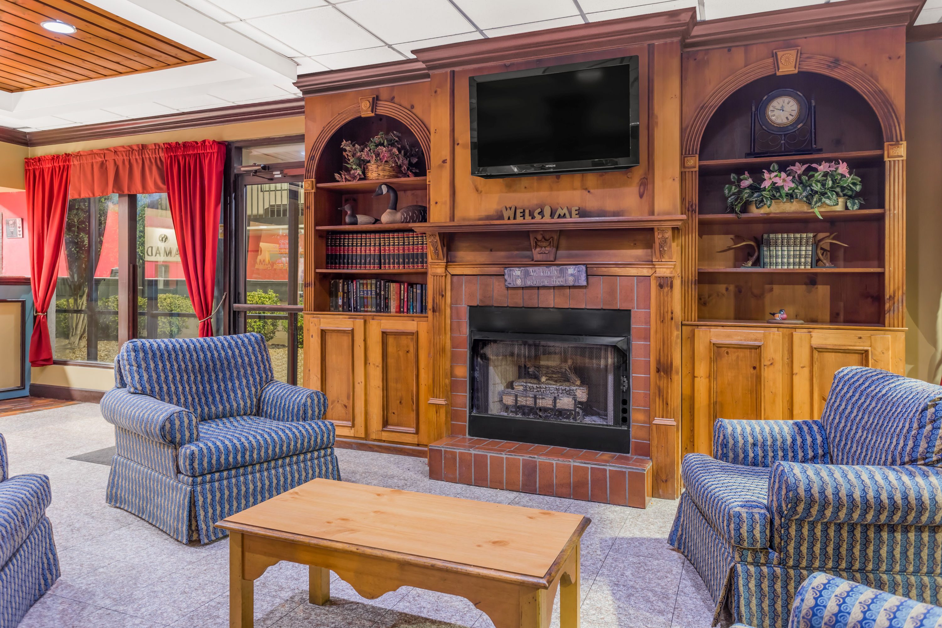 Ramada by Wyndham Macon | Macon, GA Hotels