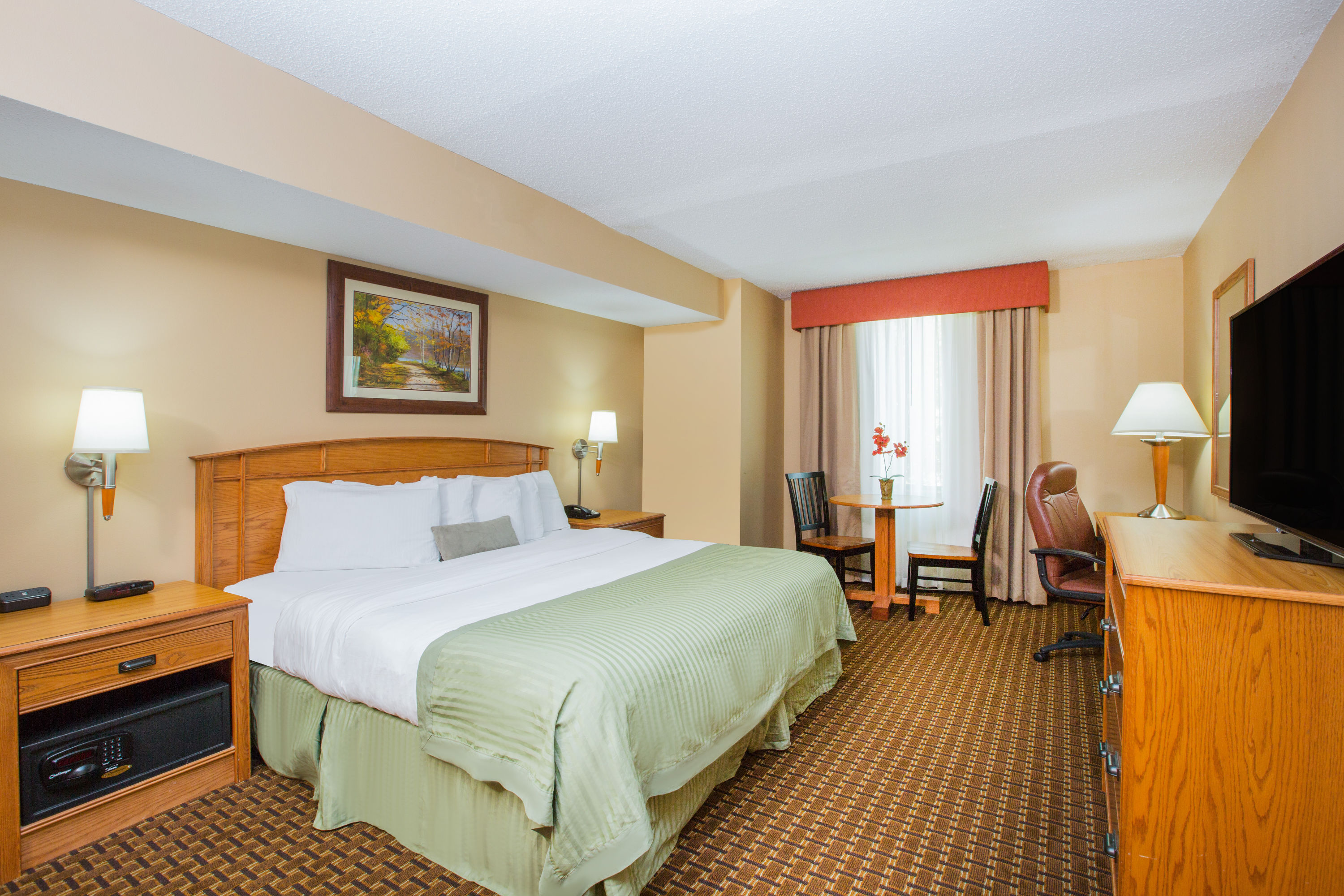 Ramada by Wyndham Des Moines Tropics Resort & Conference Ctr | Des ...