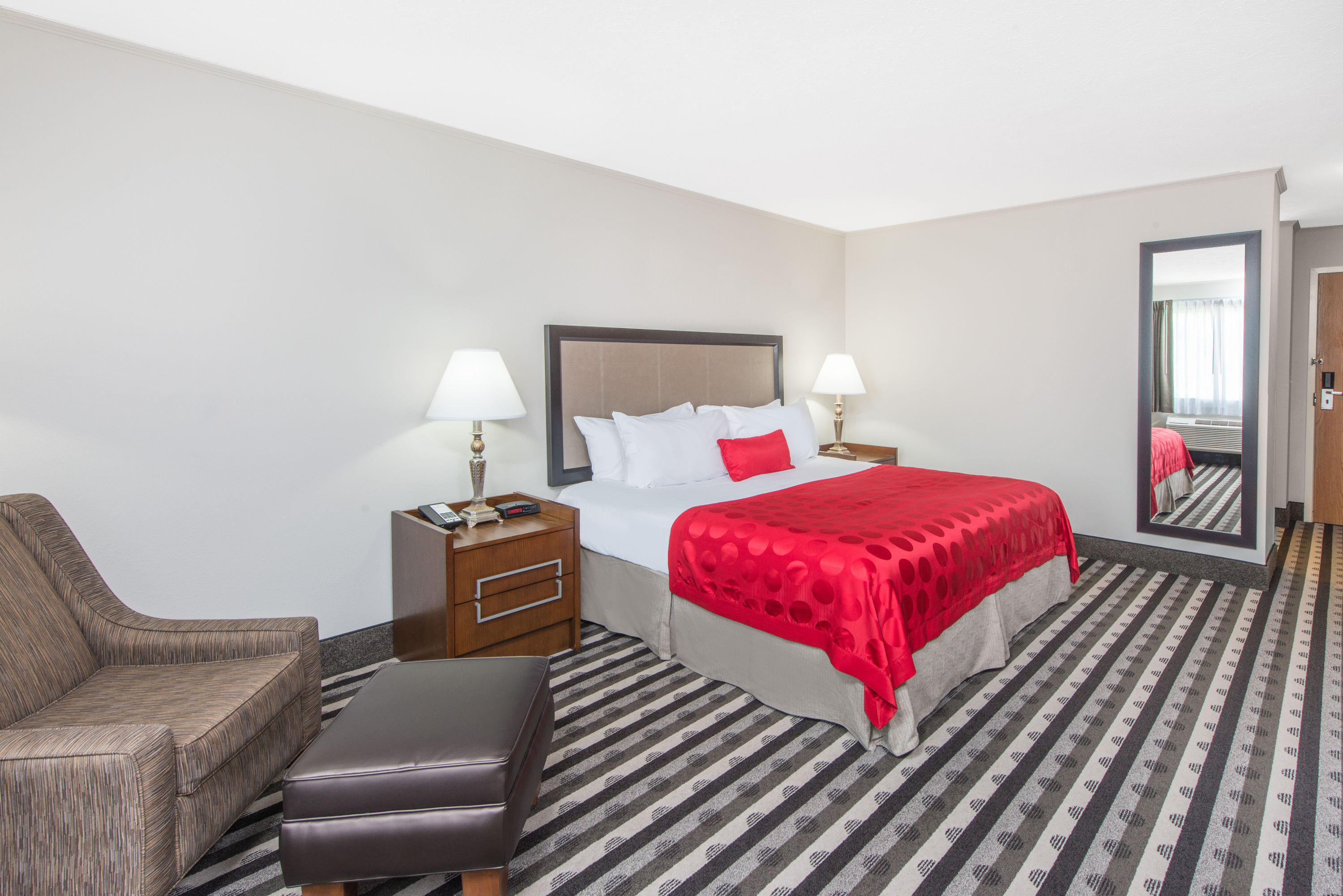 Ramada by Wyndham Springfield North | Springfield, IL Hotels