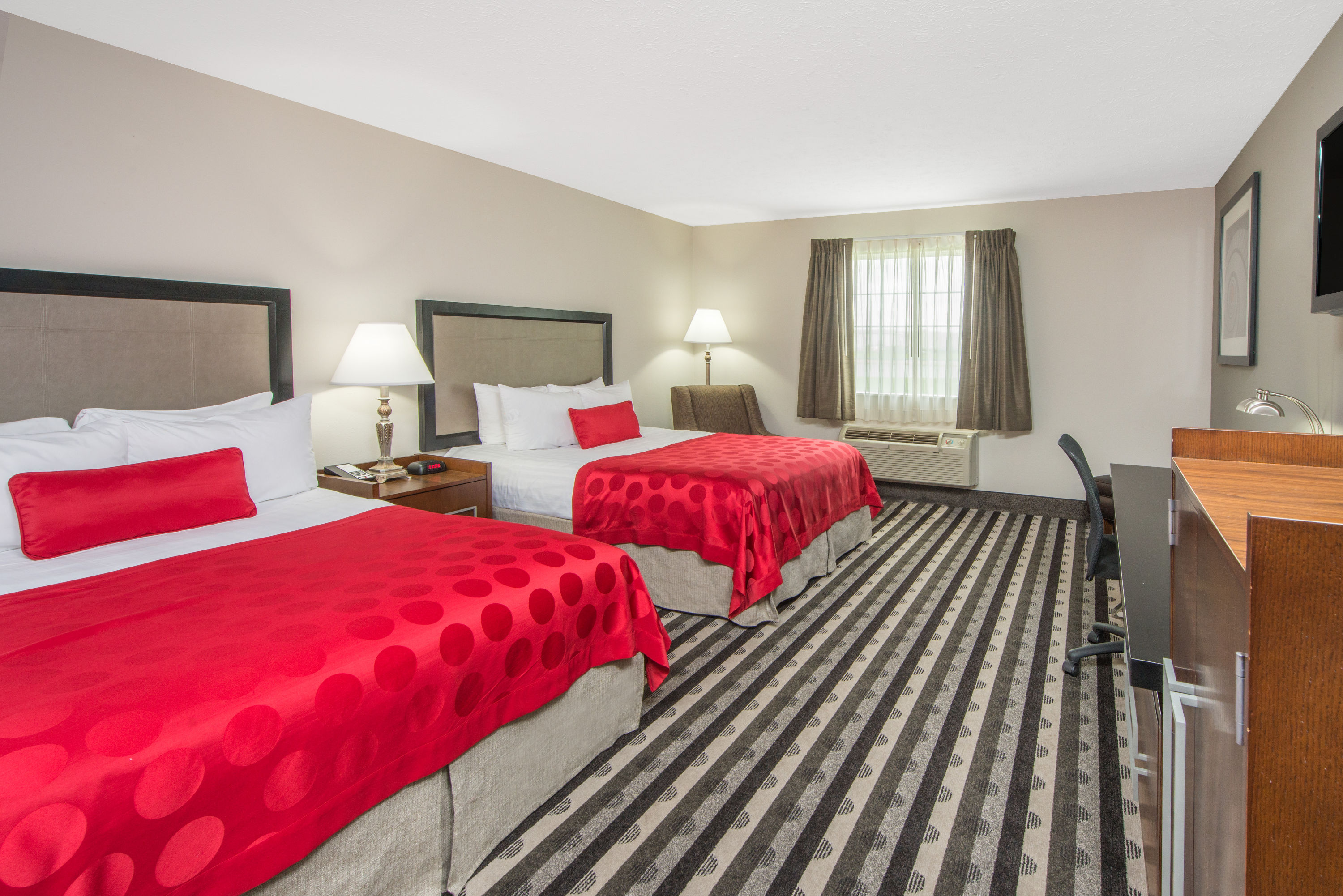 Ramada by Wyndham Springfield North | Springfield, IL Hotels