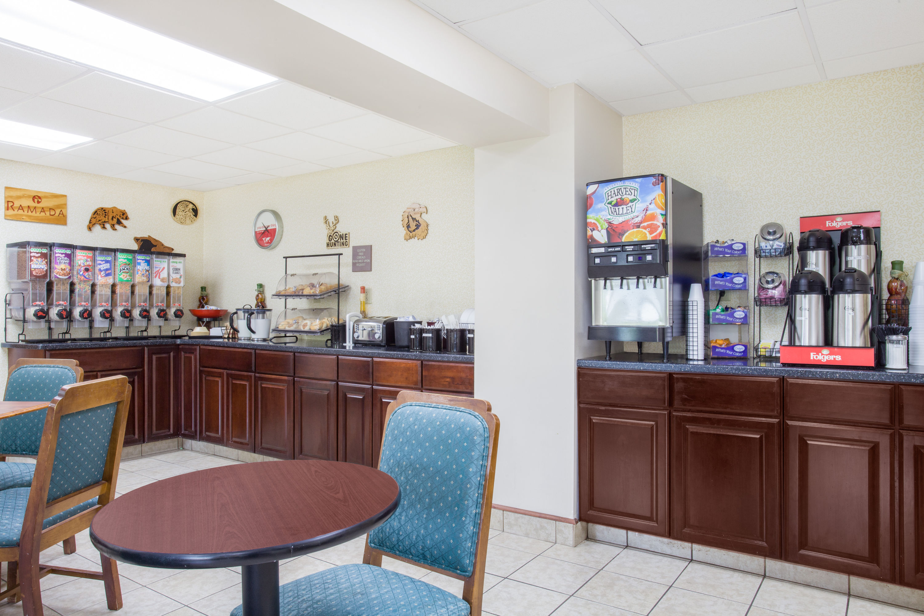 Ramada by Wyndham Angola/Fremont Area | Angola, IN Hotels