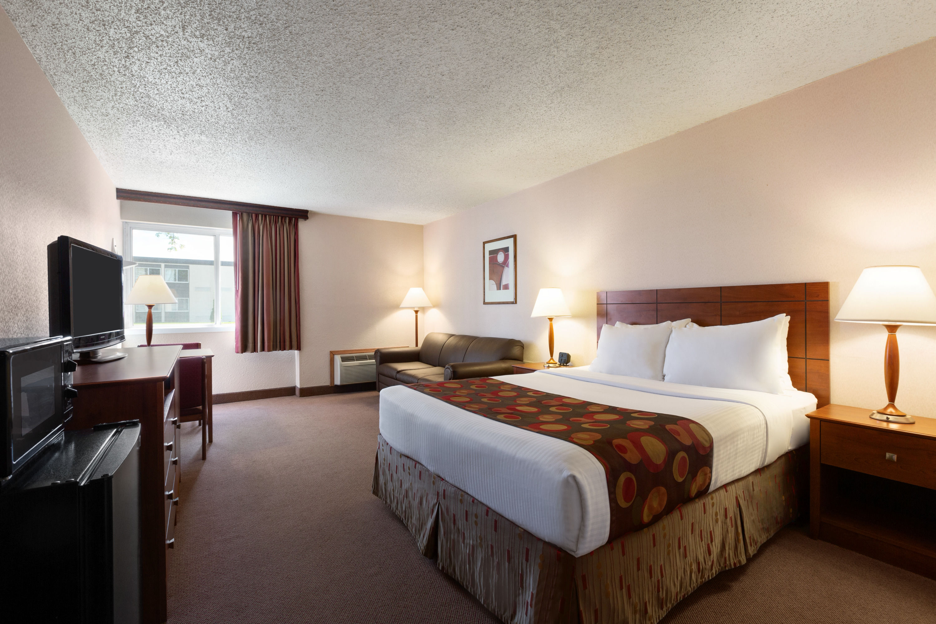 Ramada by Wyndham Bismarck | Bismarck, ND Hotels