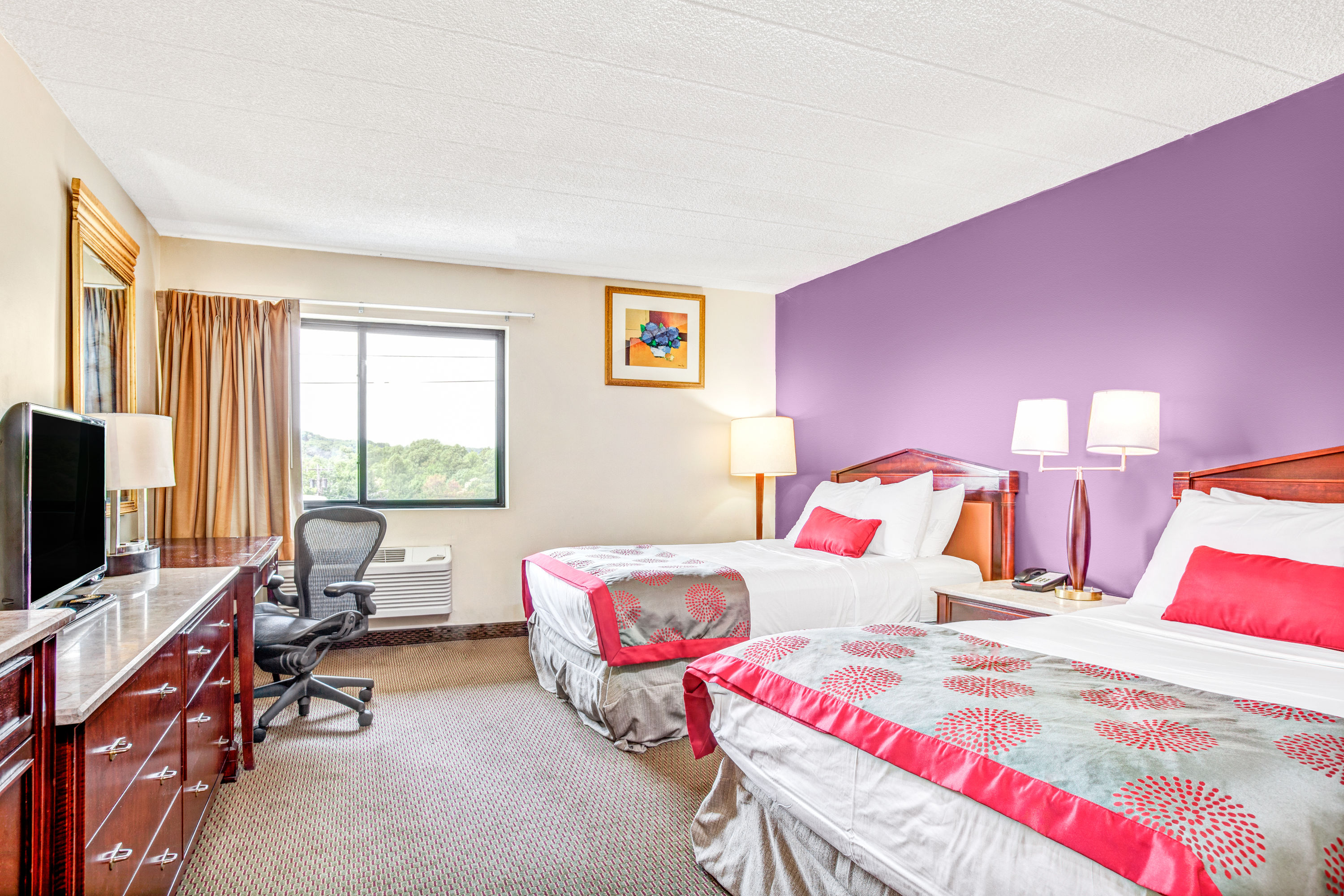 Ramada by Wyndham Rockaway | Rockaway, NJ Hotels