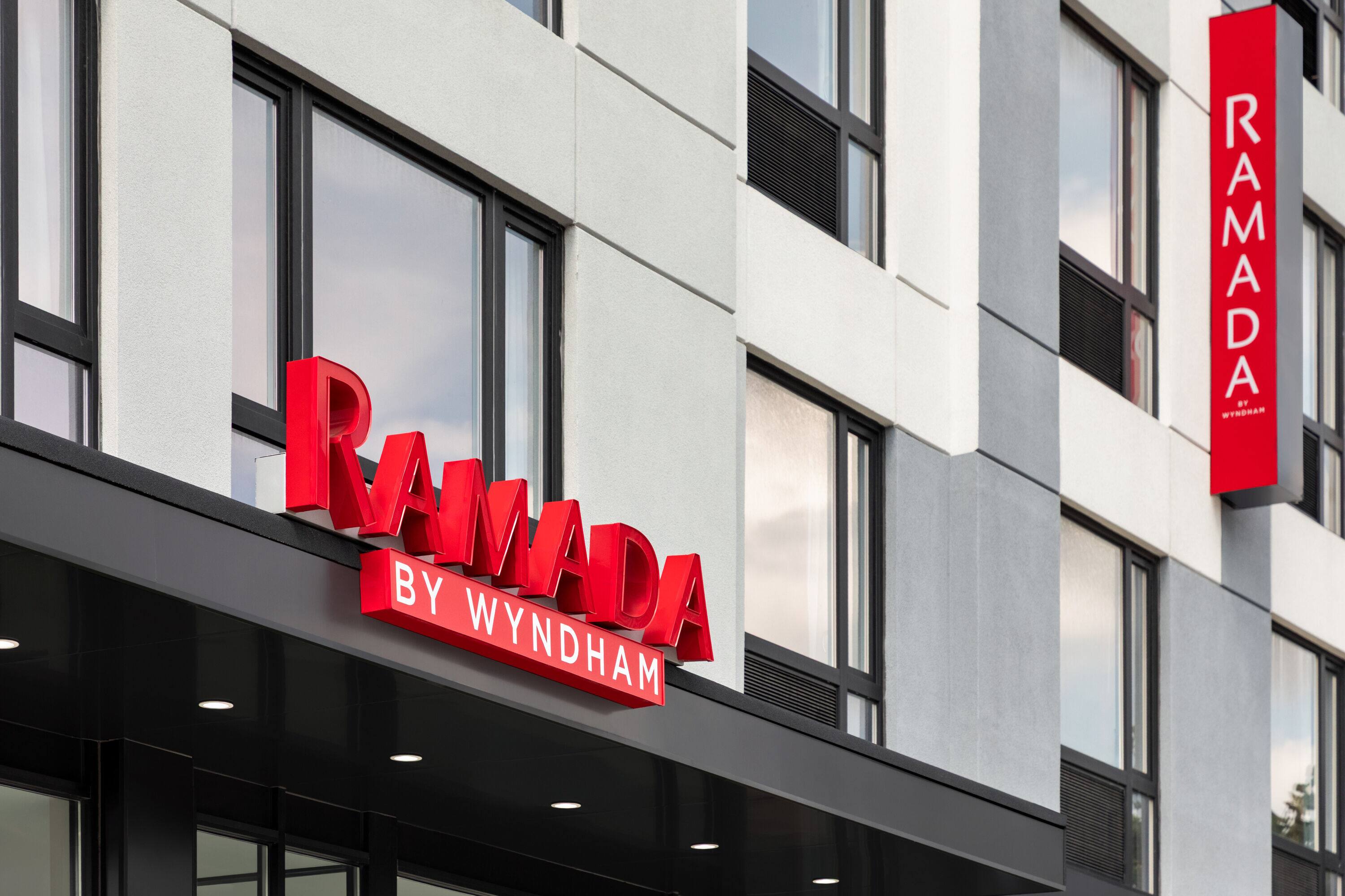 Ramada by Wyndham Brooklyn Empire Blvd | Brooklyn, NY Hotels