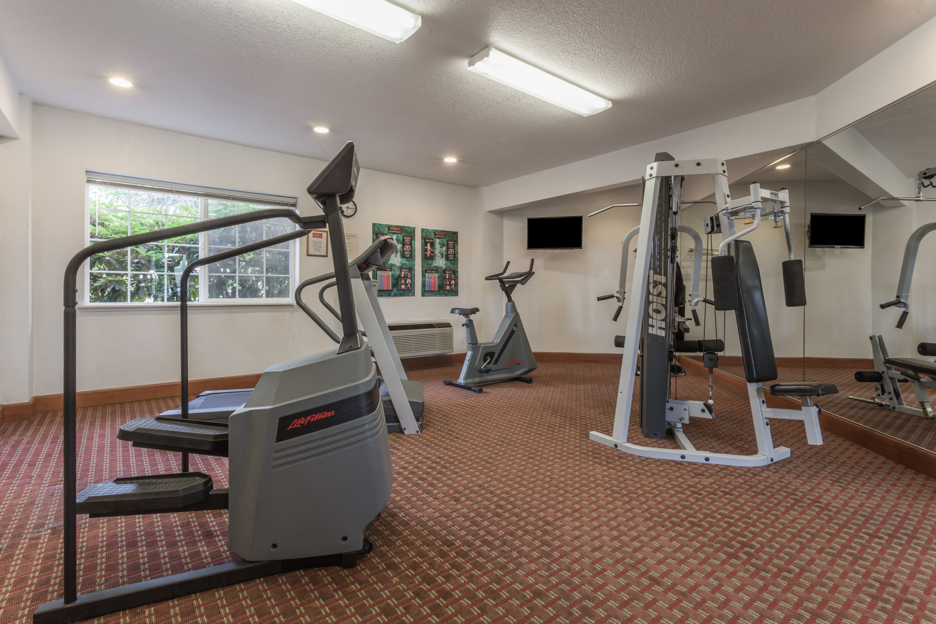 Ramada by Wyndham Portland | Portland, OR Hotels