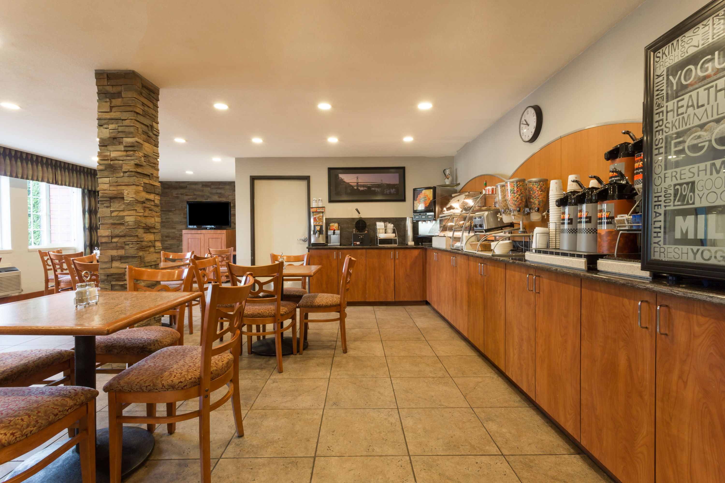 Ramada by Wyndham Portland | Portland, OR Hotels