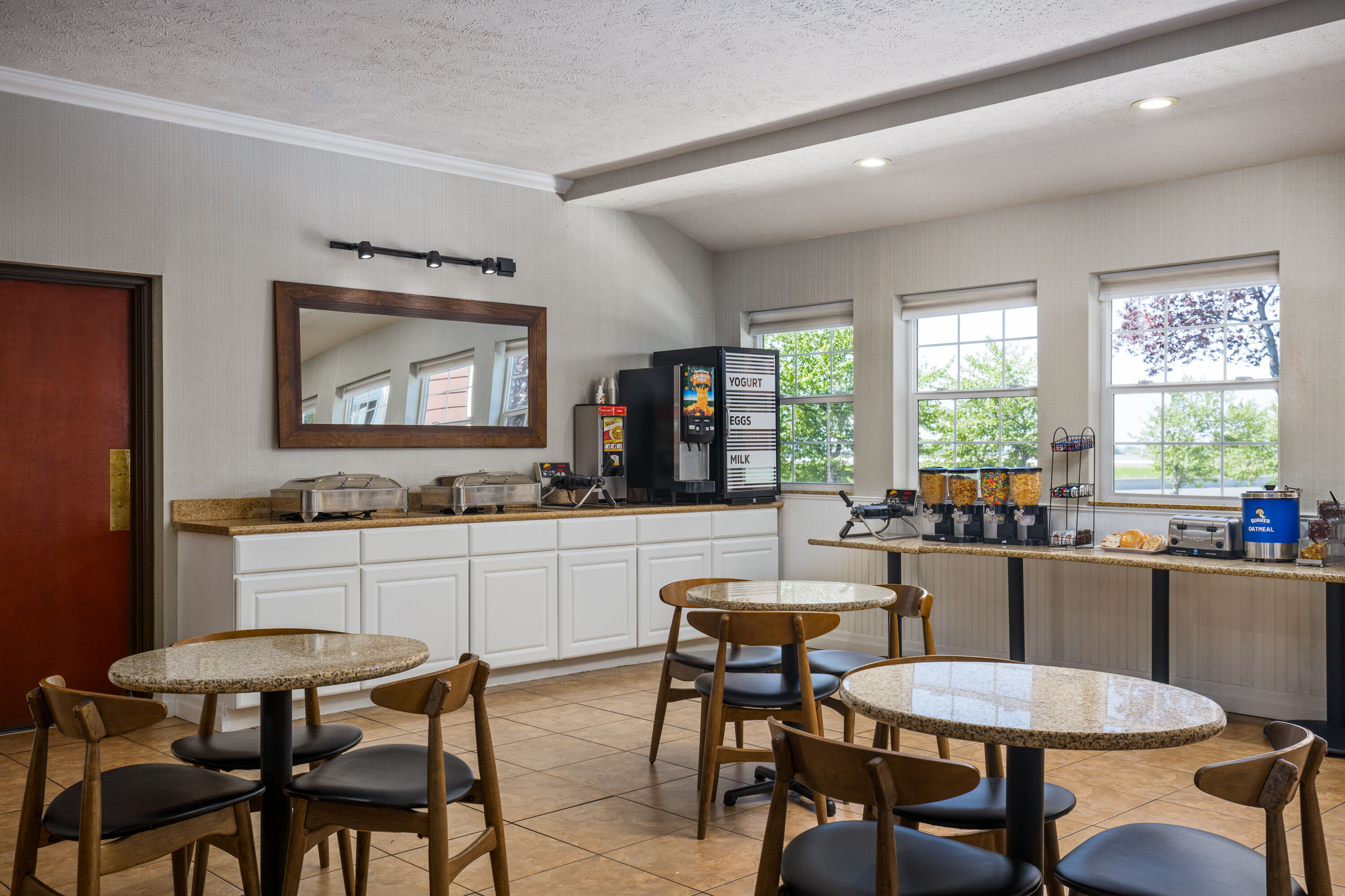 Ramada by Wyndham Moses Lake | Moses Lake, WA Hotels