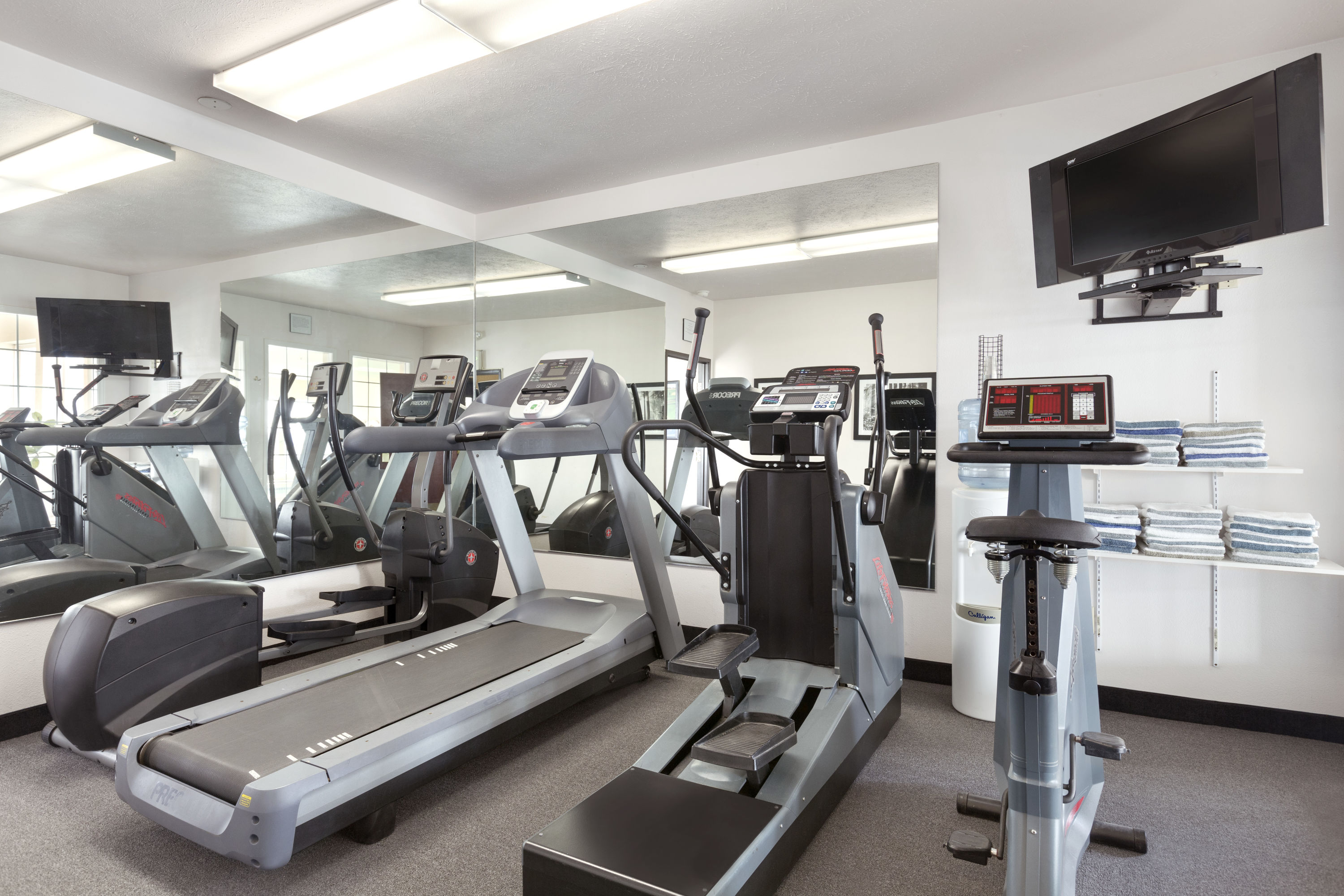 Ramada by Wyndham Moses Lake | Moses Lake, WA Hotels