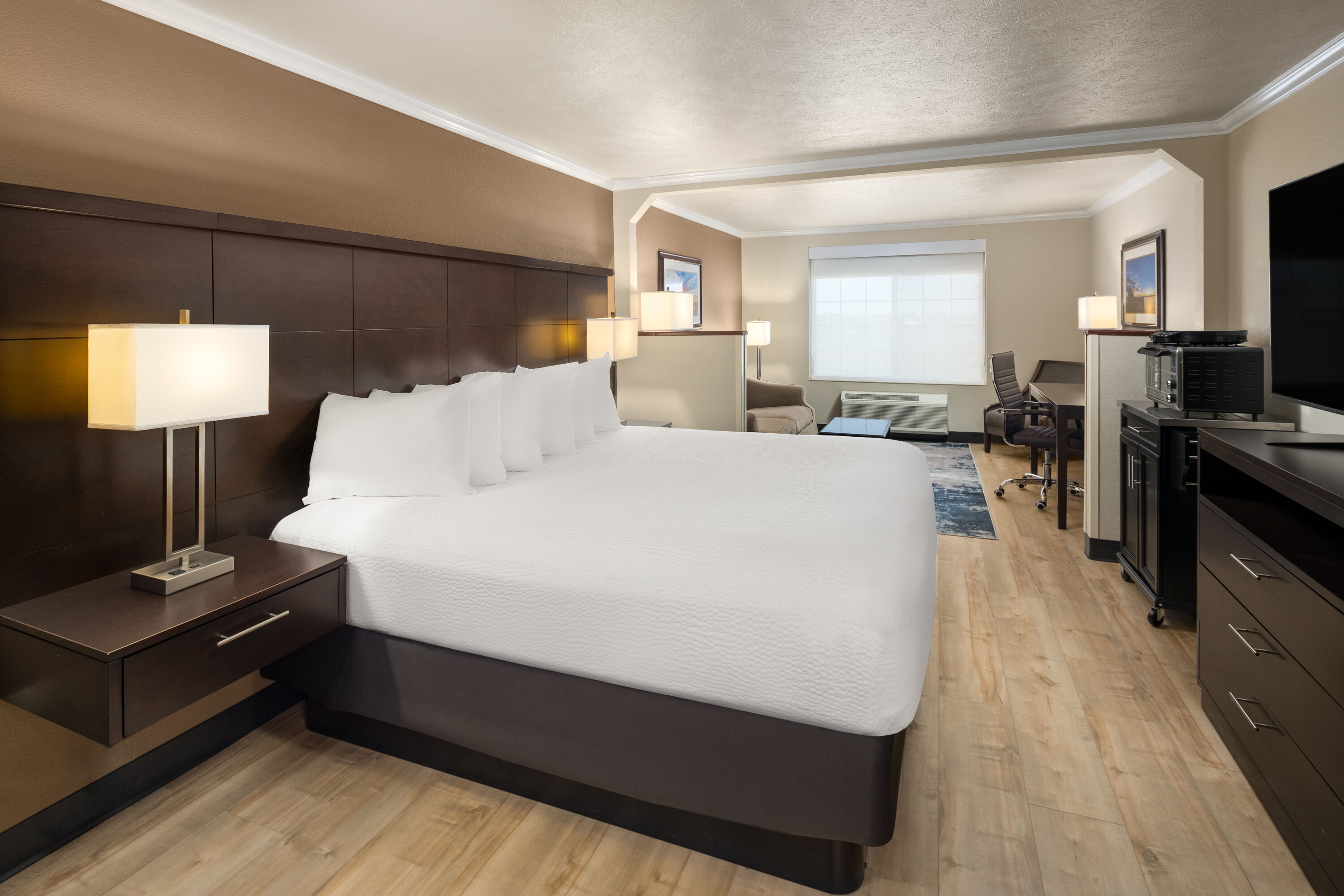 Ramada by Wyndham Moses Lake | Moses Lake, WA Hotels