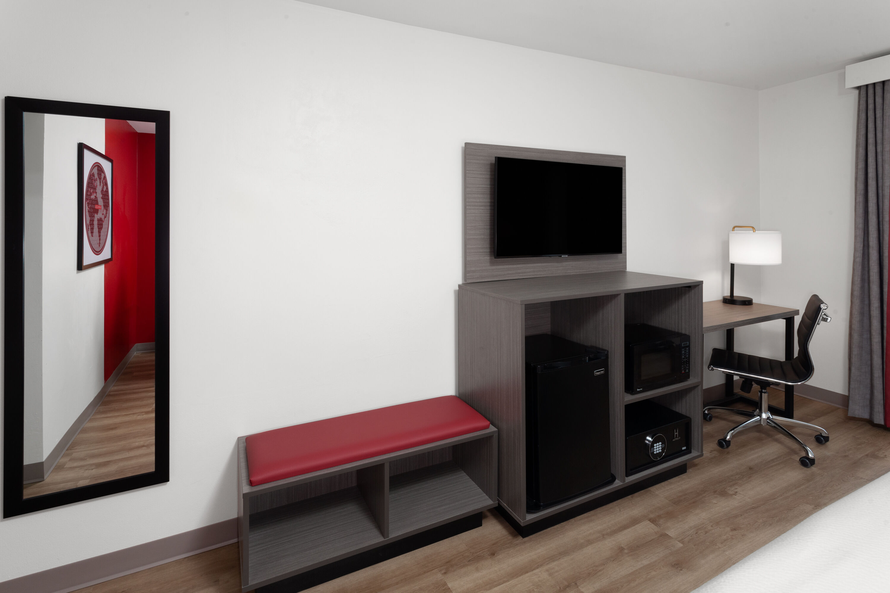 Ramada by Wyndham Milwaukee | Milwaukee, WI Hotels