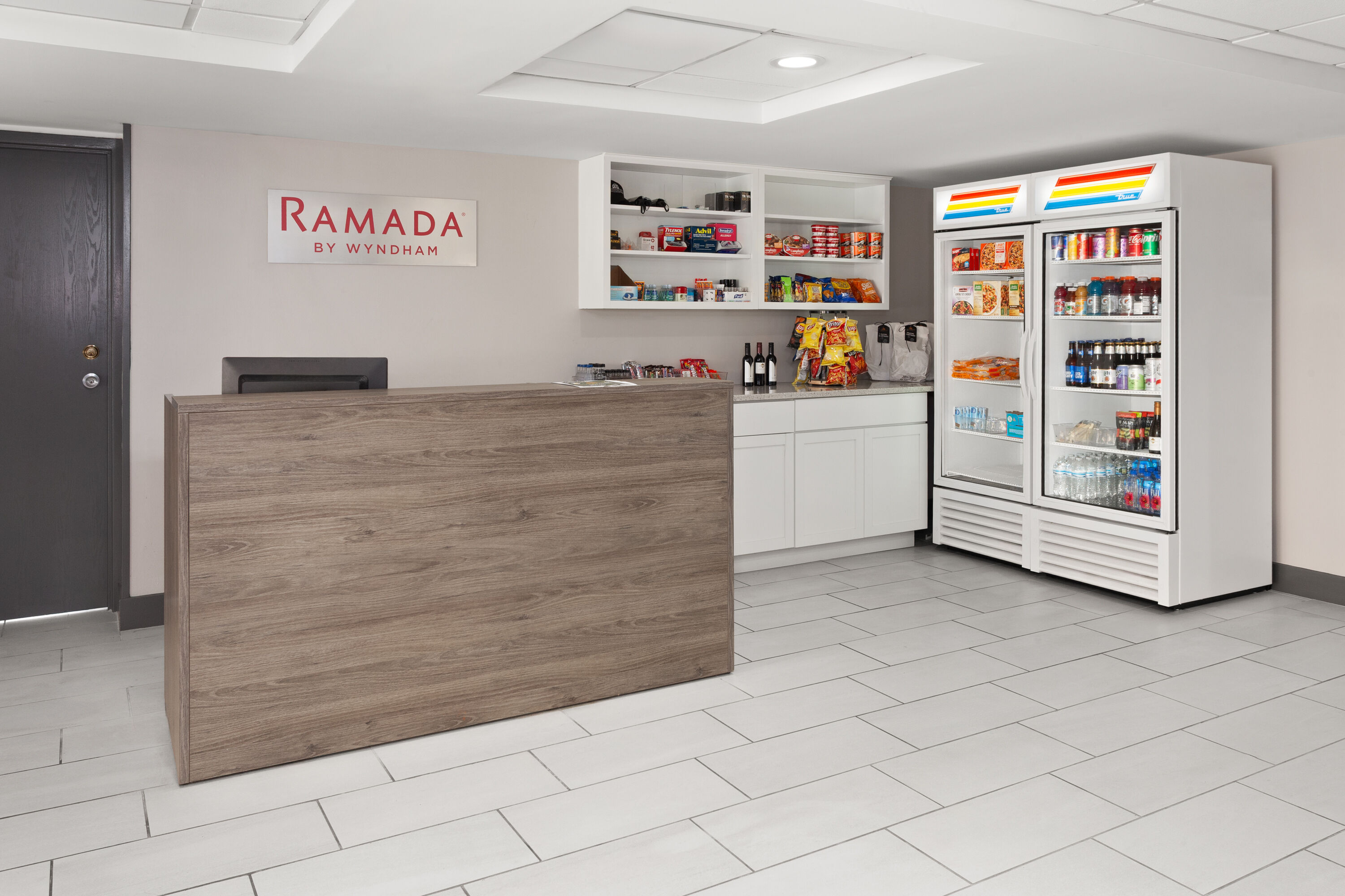 Ramada by Wyndham Milwaukee | Milwaukee, WI Hotels