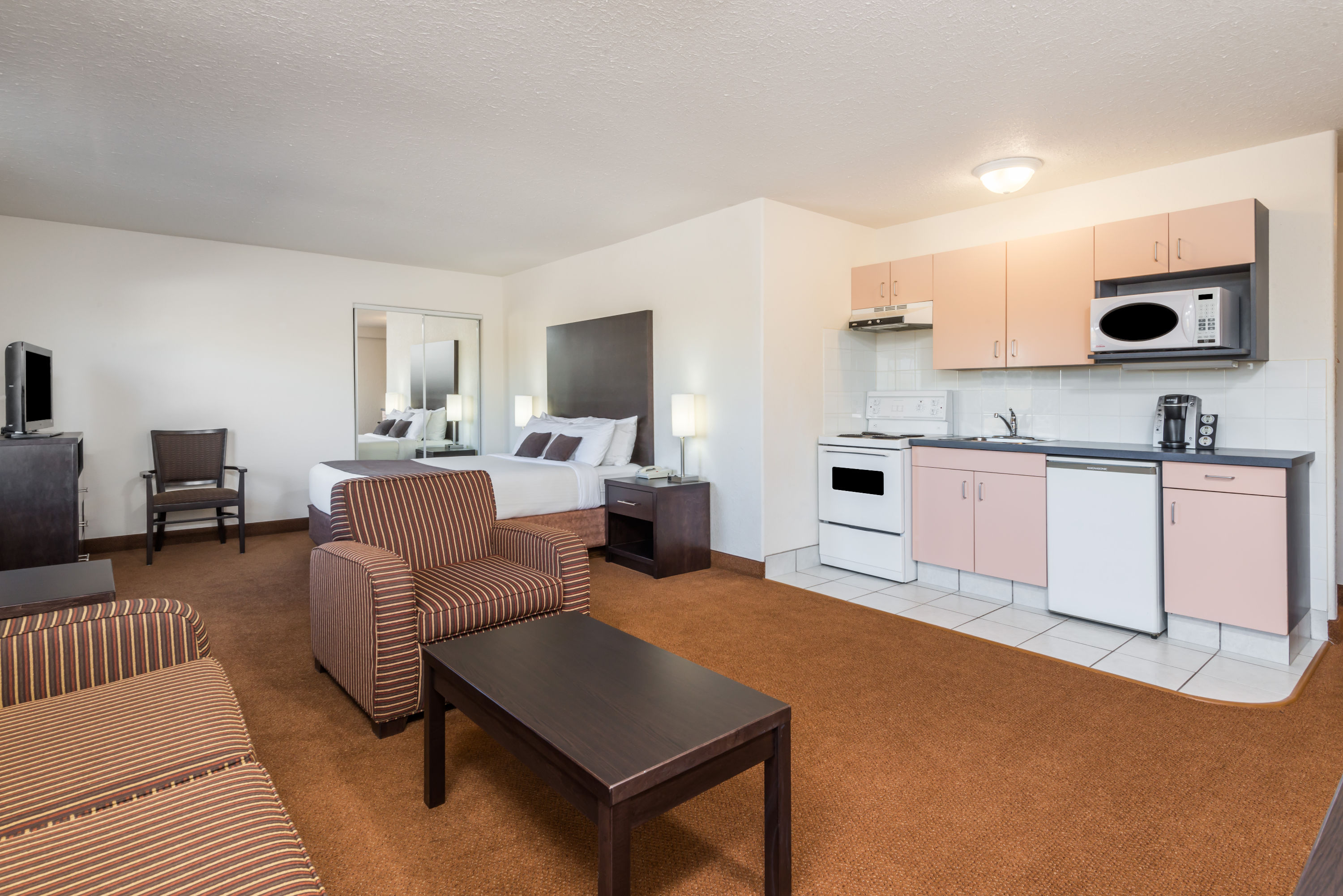 Super 8 by Wyndham Vermilion AB | Vermilion, AB Hotels