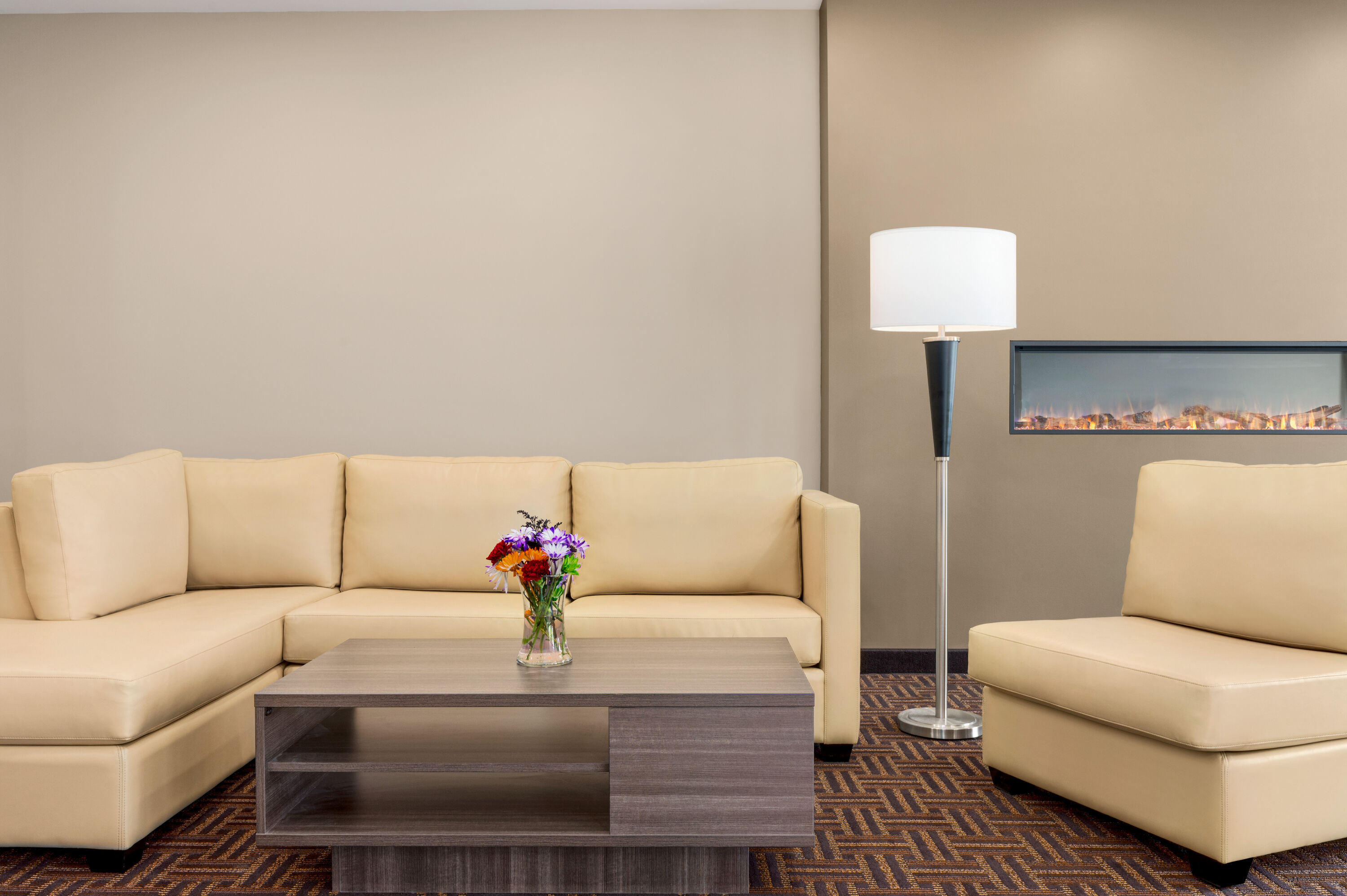 Super 8 by Wyndham Thompson | Thompson, MB Hotels