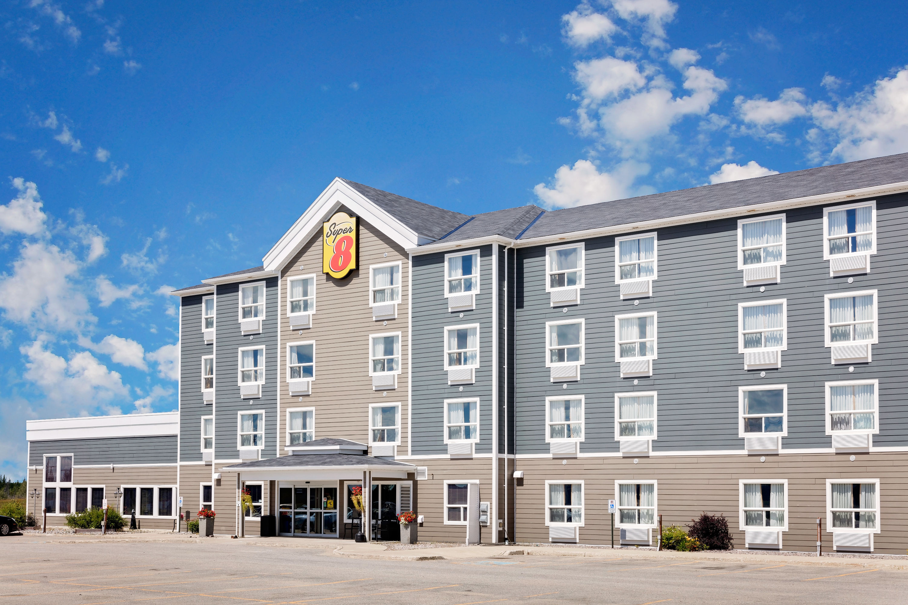 Super 8 by Wyndham Kapuskasing | Kapuskasing, ON Hotels