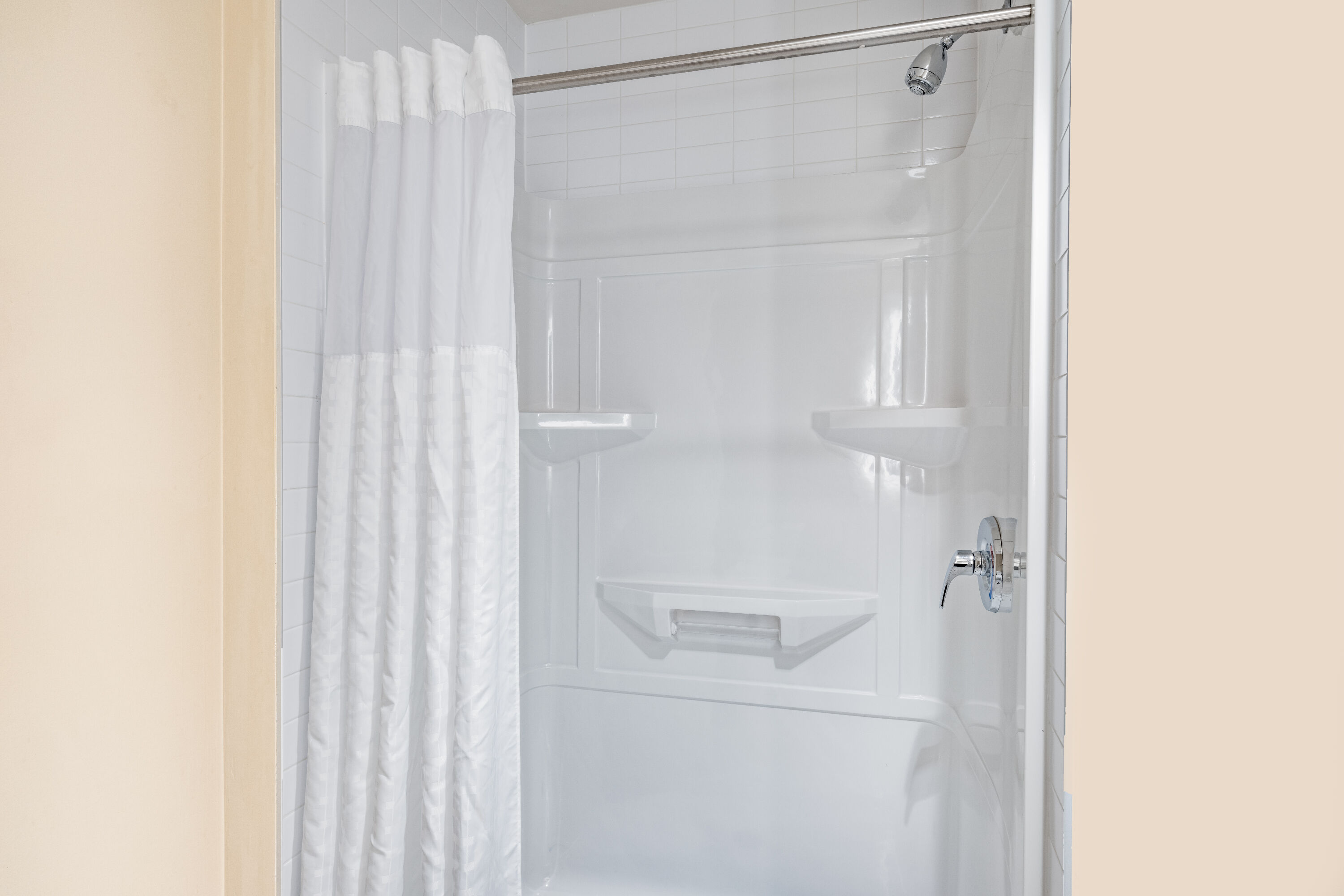 Super 8 by Wyndham Moosonee | Moosonee, ON Hotels