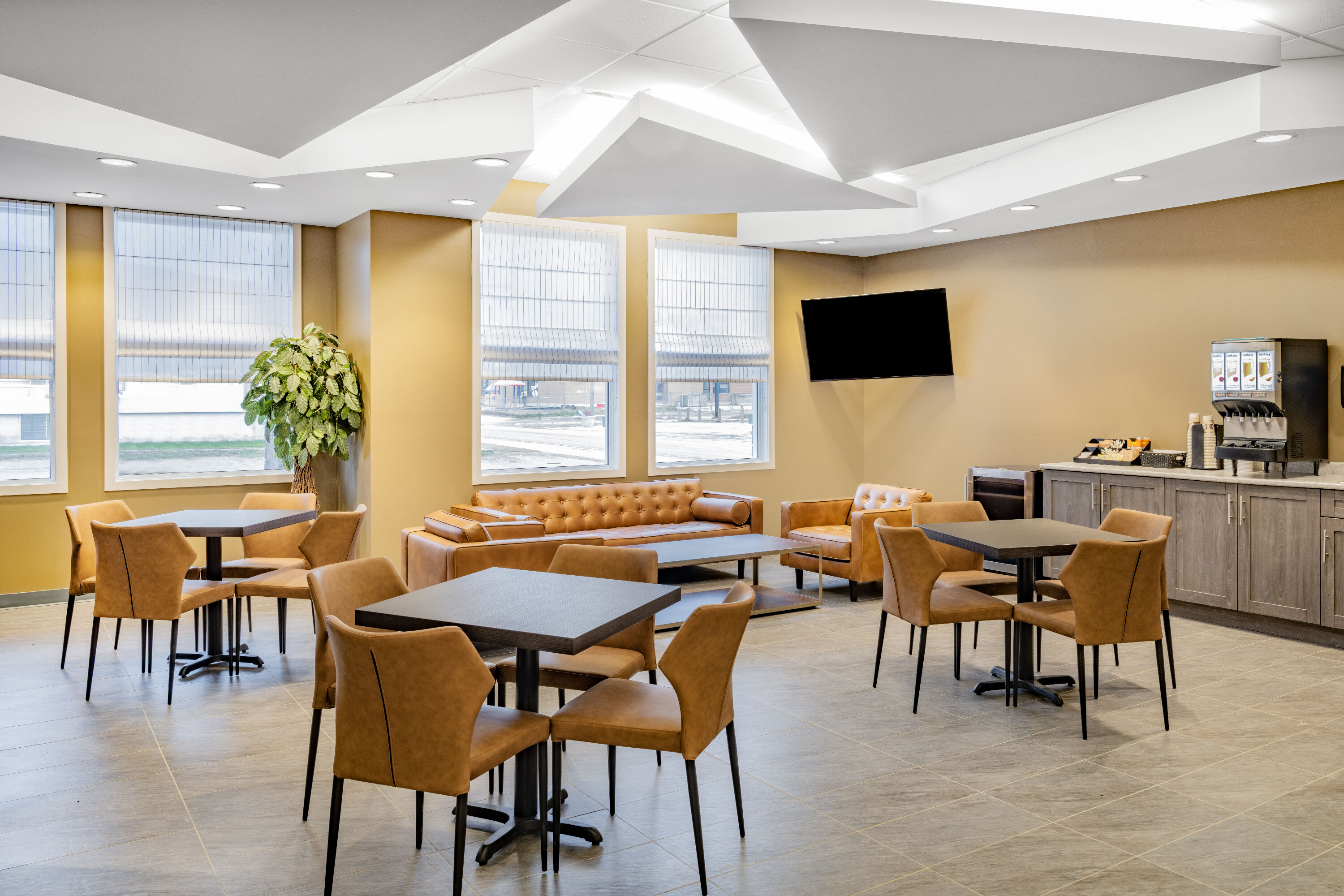 Super 8 by Wyndham Moosonee | Moosonee, ON Hotels