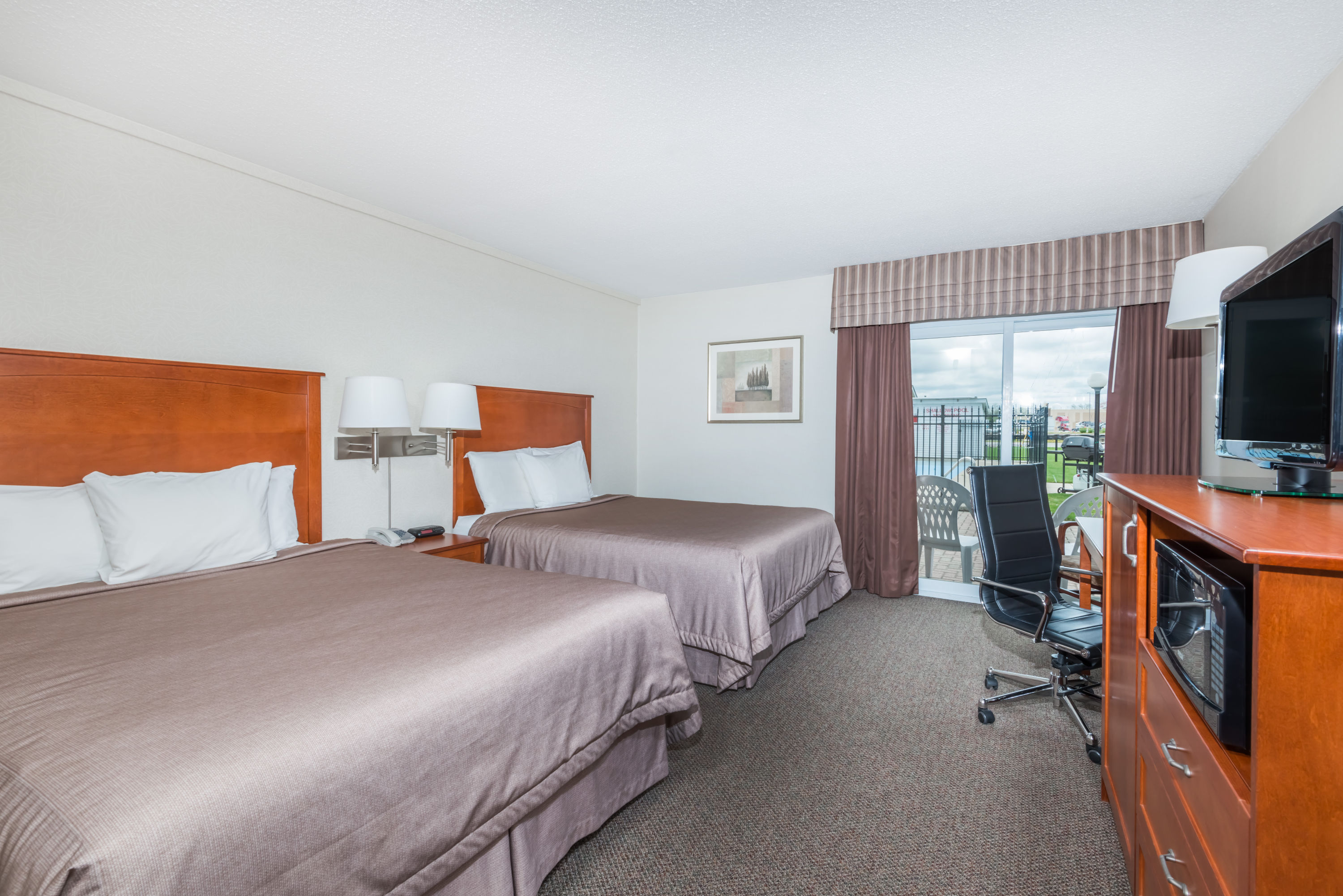 Super 8 by Wyndham Port Elgin | Port Elgin, ON Hotels