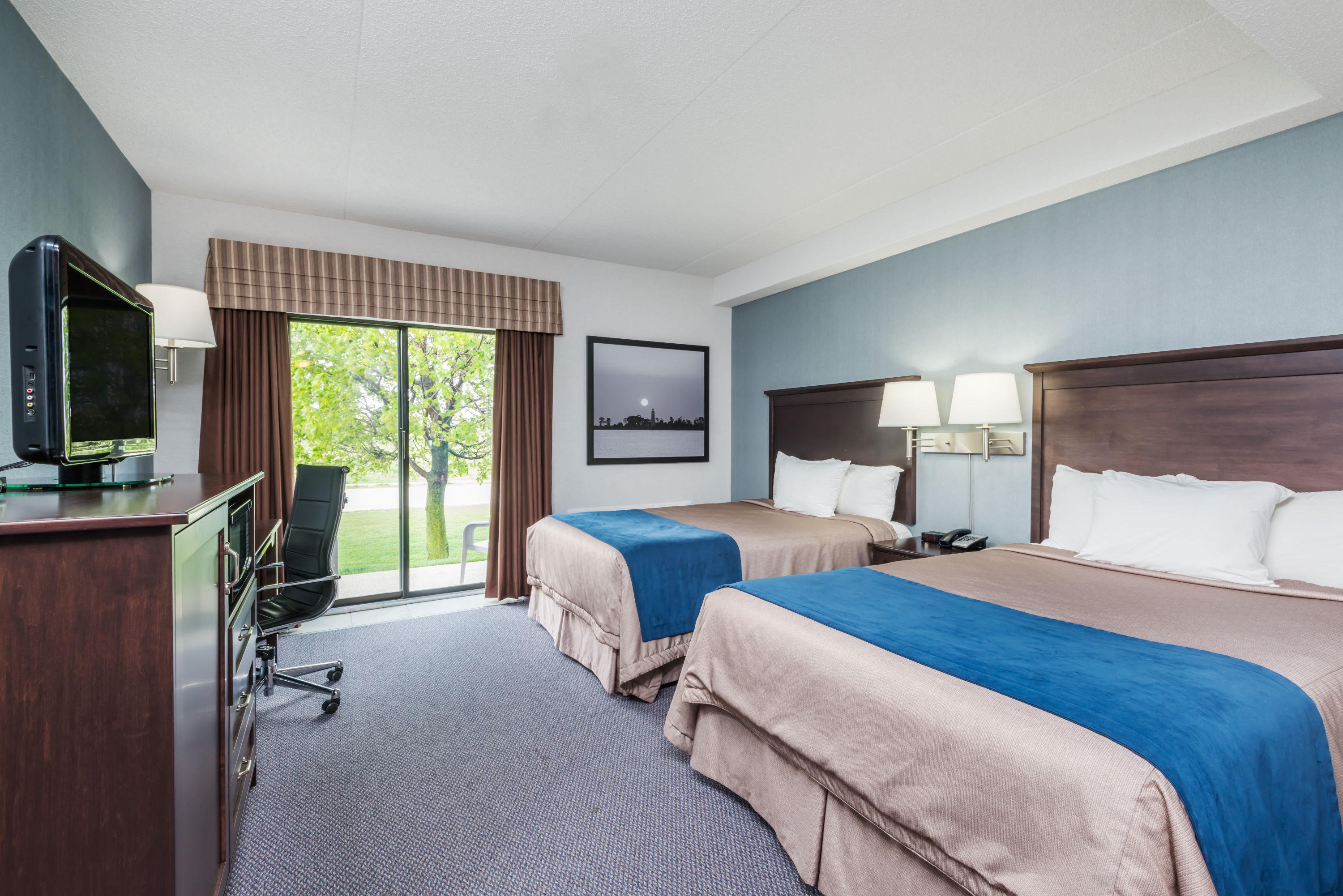Super 8 by Wyndham Port Elgin | Port Elgin, ON Hotels