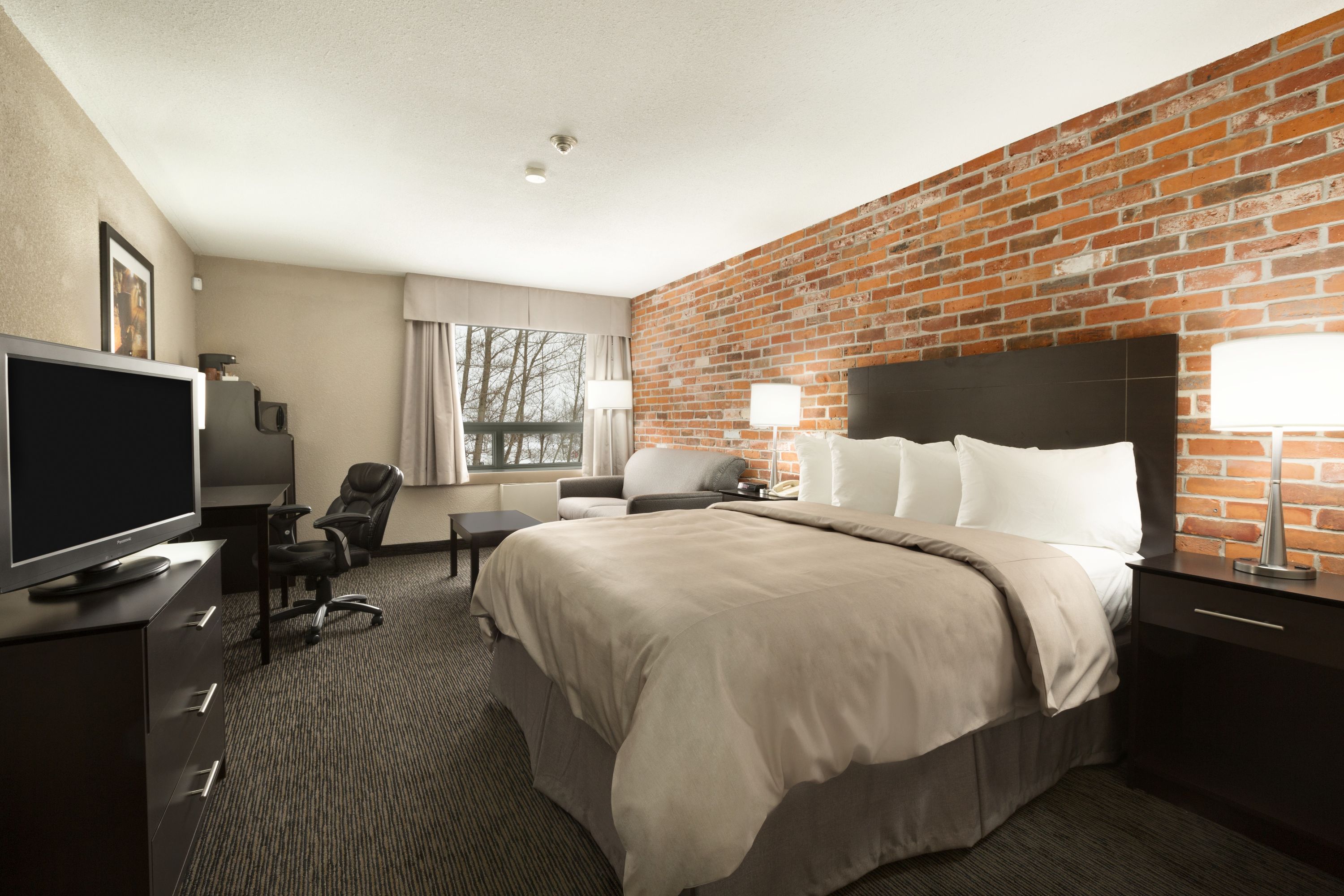 Super 8 by Wyndham Timmins ON | Timmins, ON Hotels