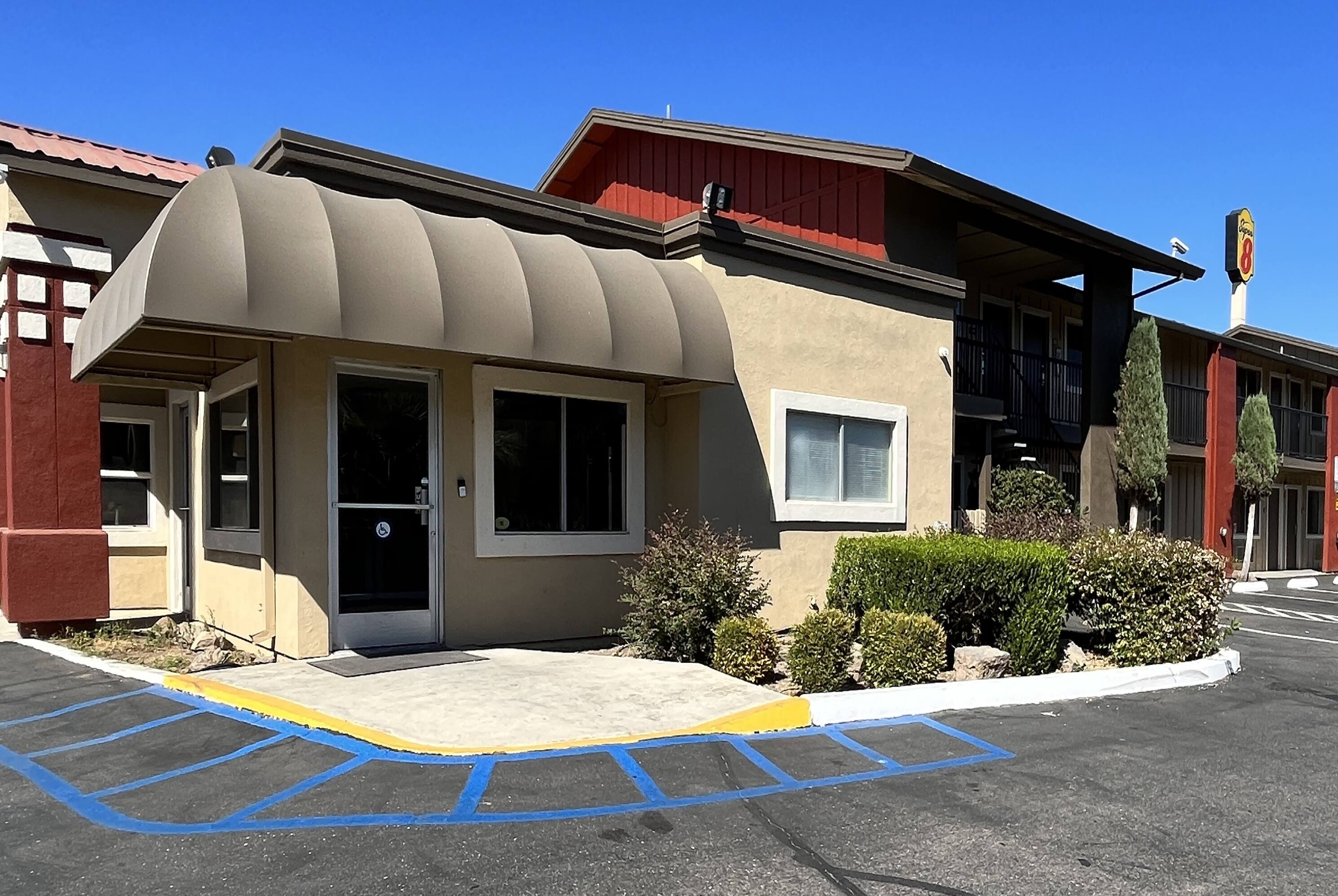 Super 8 by Wyndham Red Bluff | Red Bluff, CA Hotels