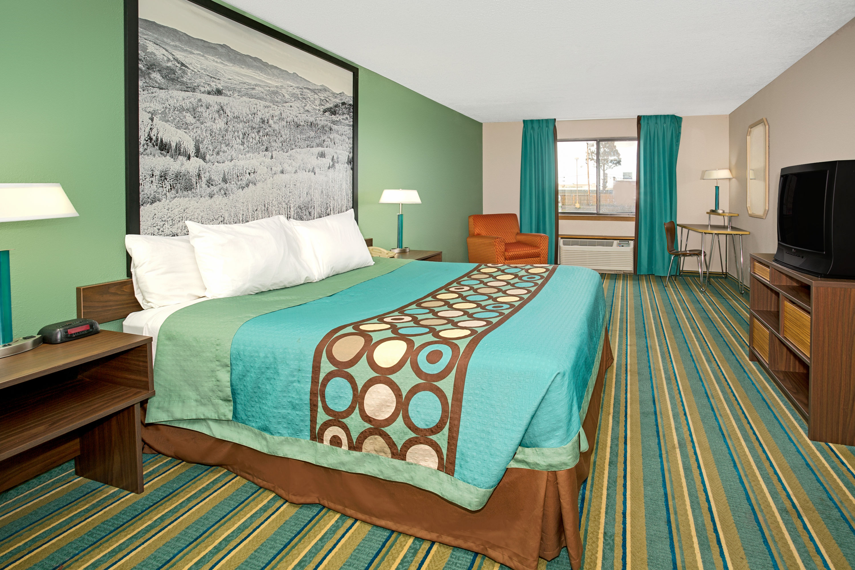 Super 8 by Wyndham Denver Stapleton | Denver, CO Hotels