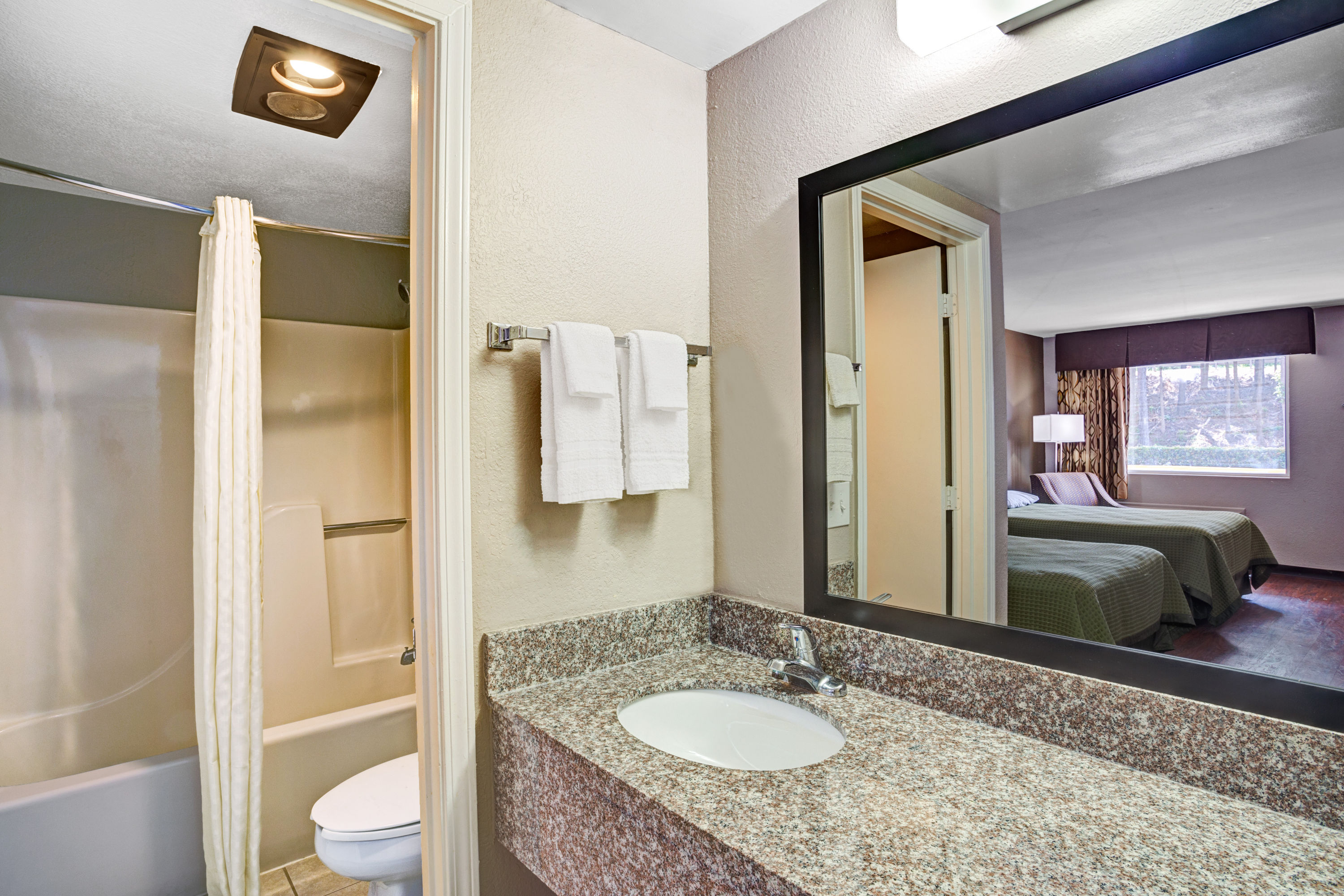 Super 8 by Wyndham Atlanta/Jonesboro Road | Atlanta, GA Hotels