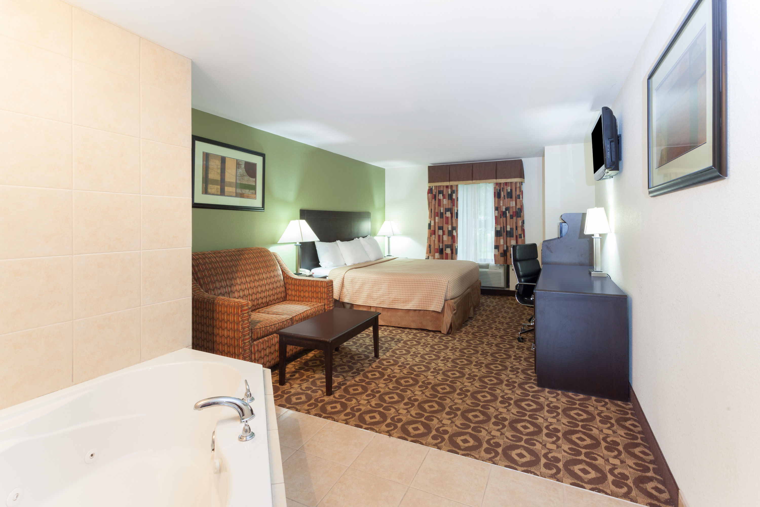 Super 8 by Wyndham Decatur/Dntn/Atlanta Area | Decatur, GA Hotels