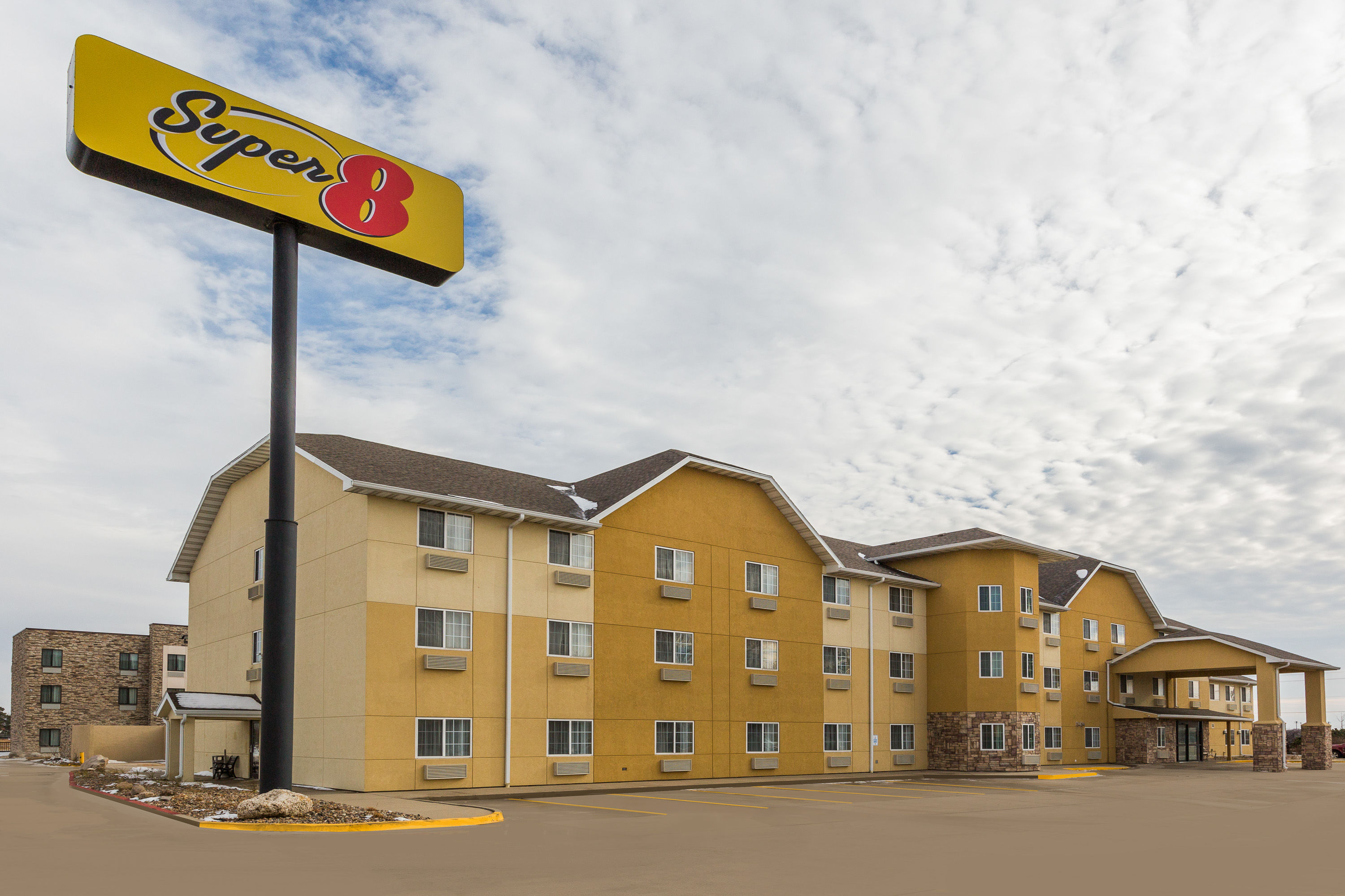 Super 8 by Wyndham Altoona | Altoona, IA Hotels