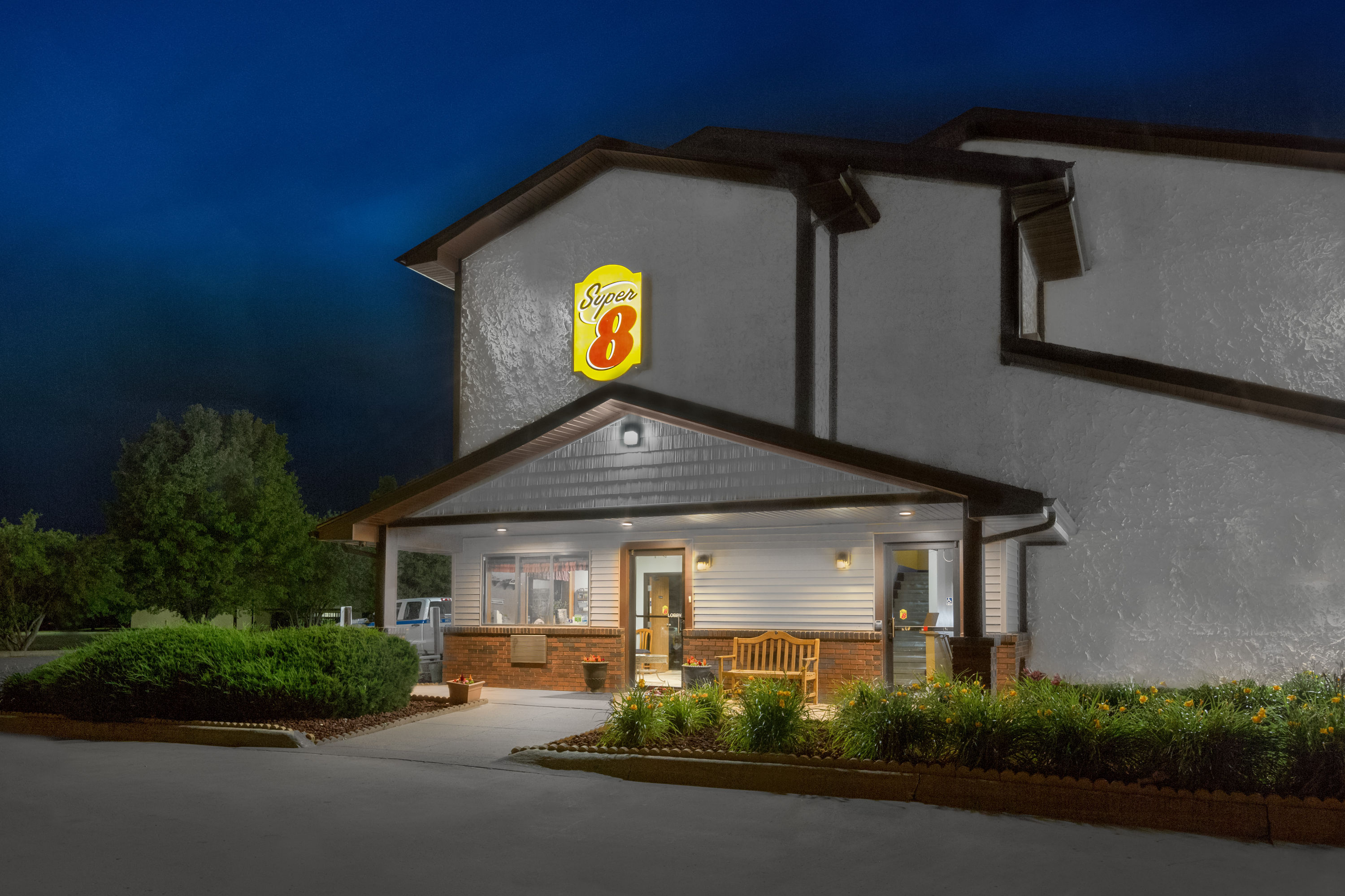 Super 8 by Wyndham Boone | Boone, IA Hotels