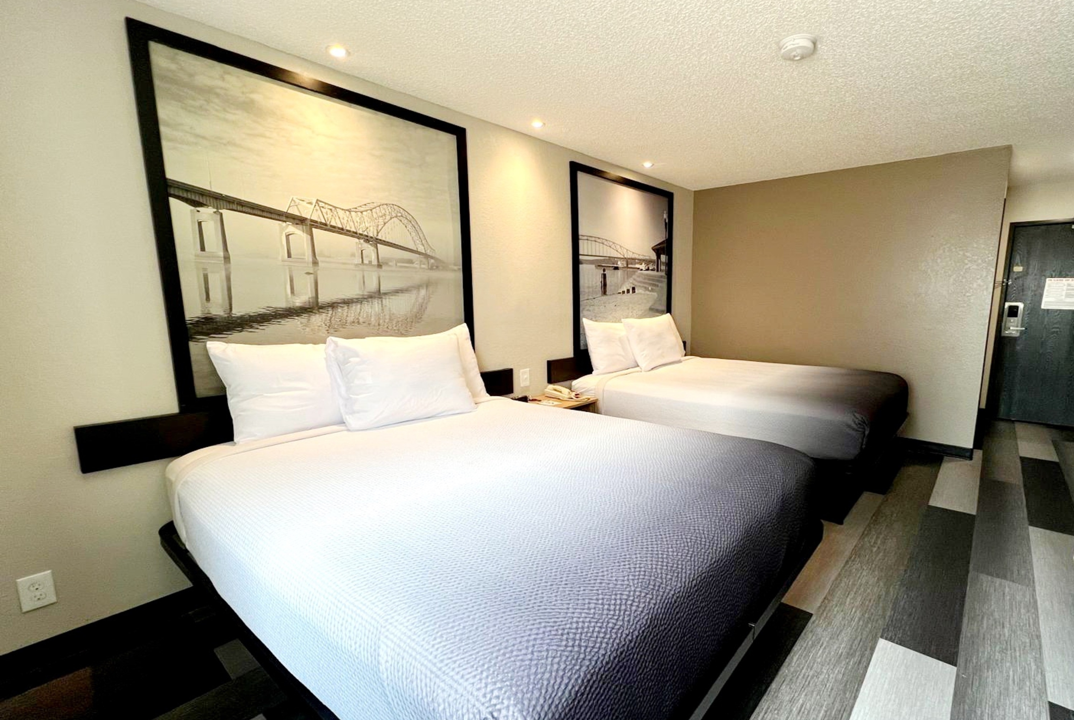Super 8 By Wyndham Cedar Rapids Cedar Rapids Ia Hotels