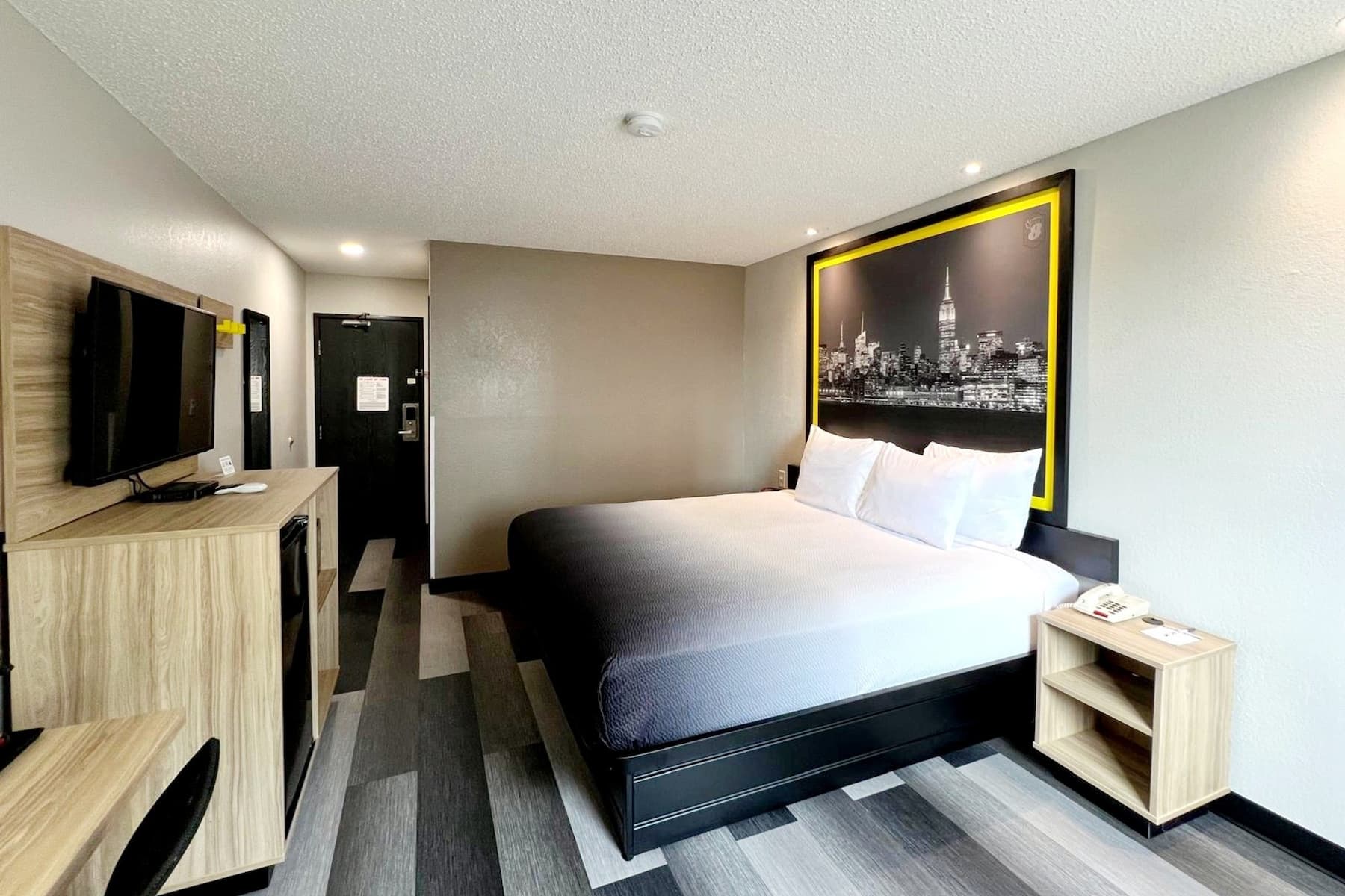 Super 8 By Wyndham Cedar Rapids Cedar Rapids Ia Hotels