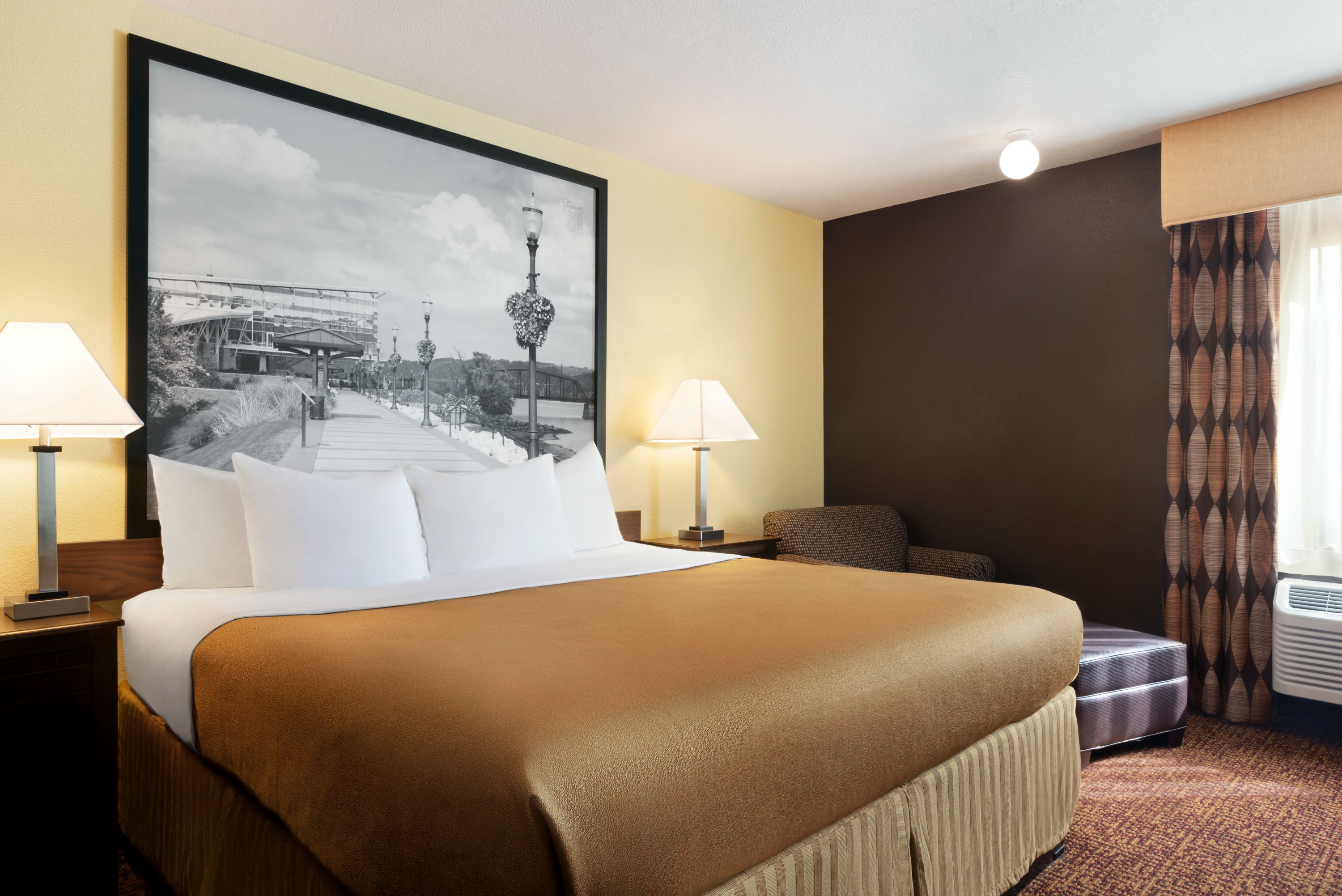 Super 8 by Wyndham Des Moines | Des Moines, IA Hotels