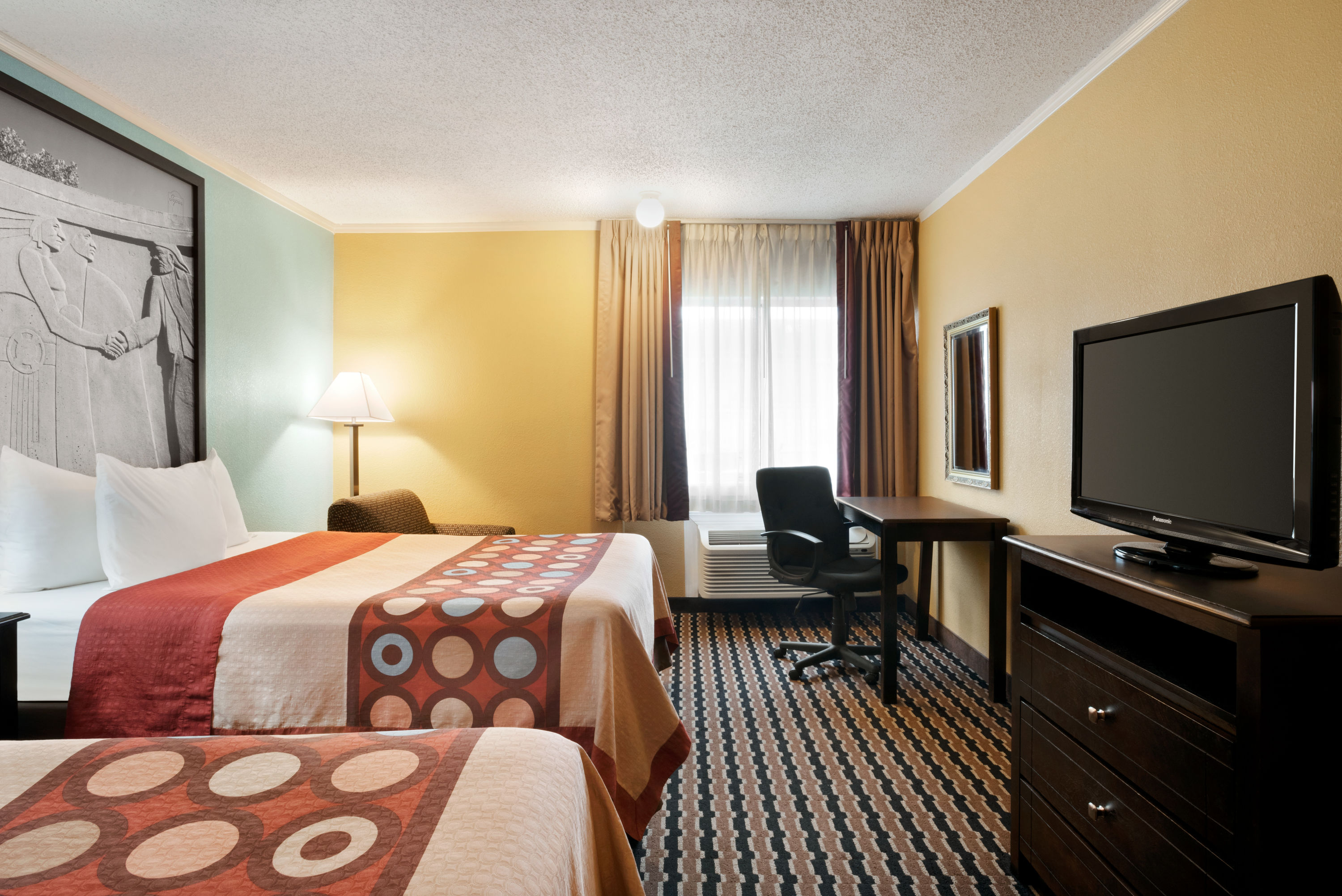 Super 8 by Wyndham Des Moines | Des Moines, IA Hotels